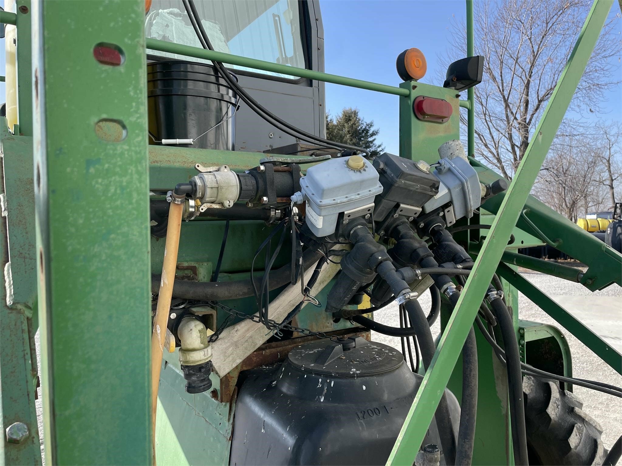 John Deere 6000 Self-Propelled Sprayer - $12,950 | Machinery Pete