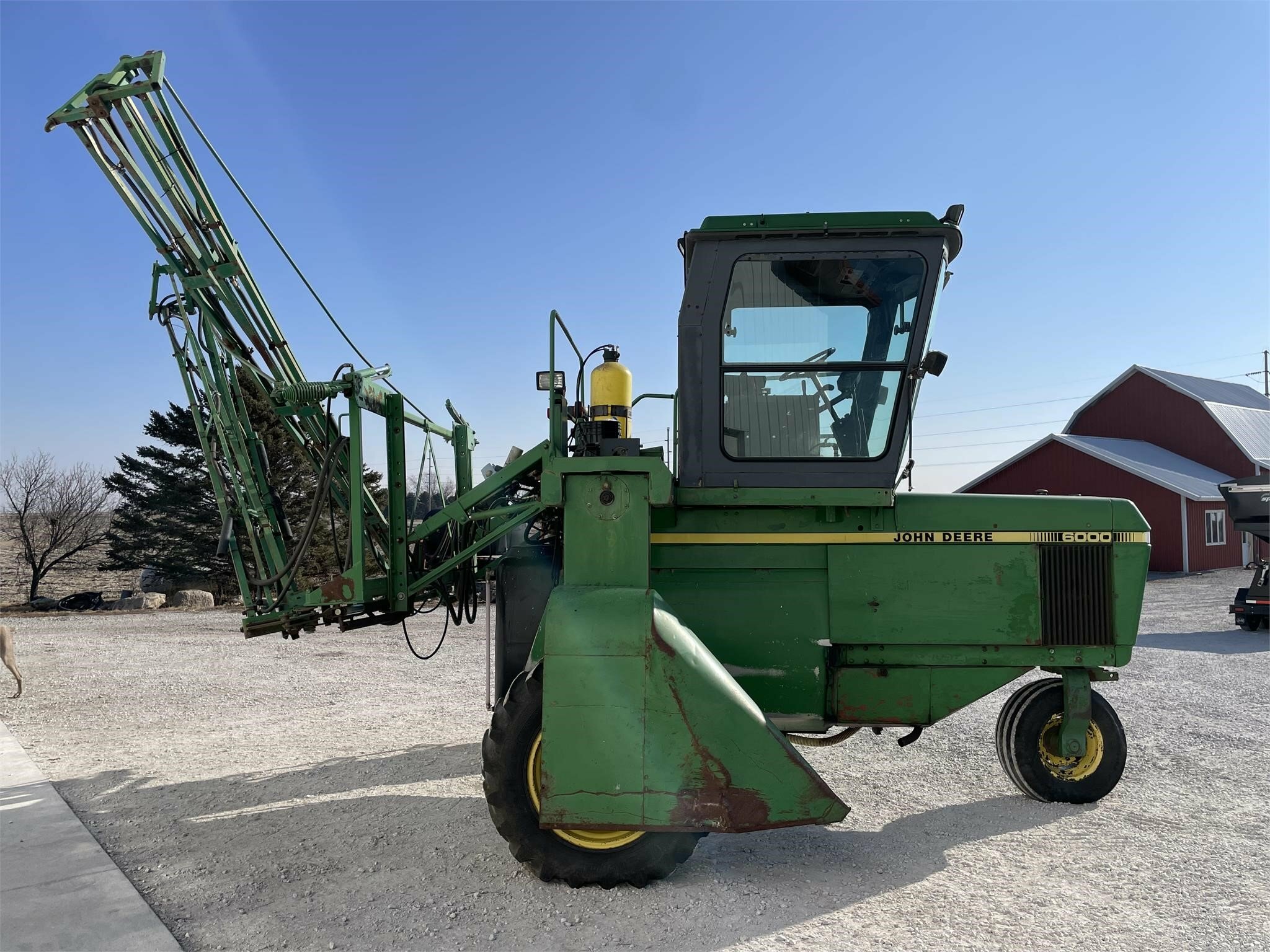 John Deere 6000 Self-Propelled Sprayer - $12,950 | Machinery Pete