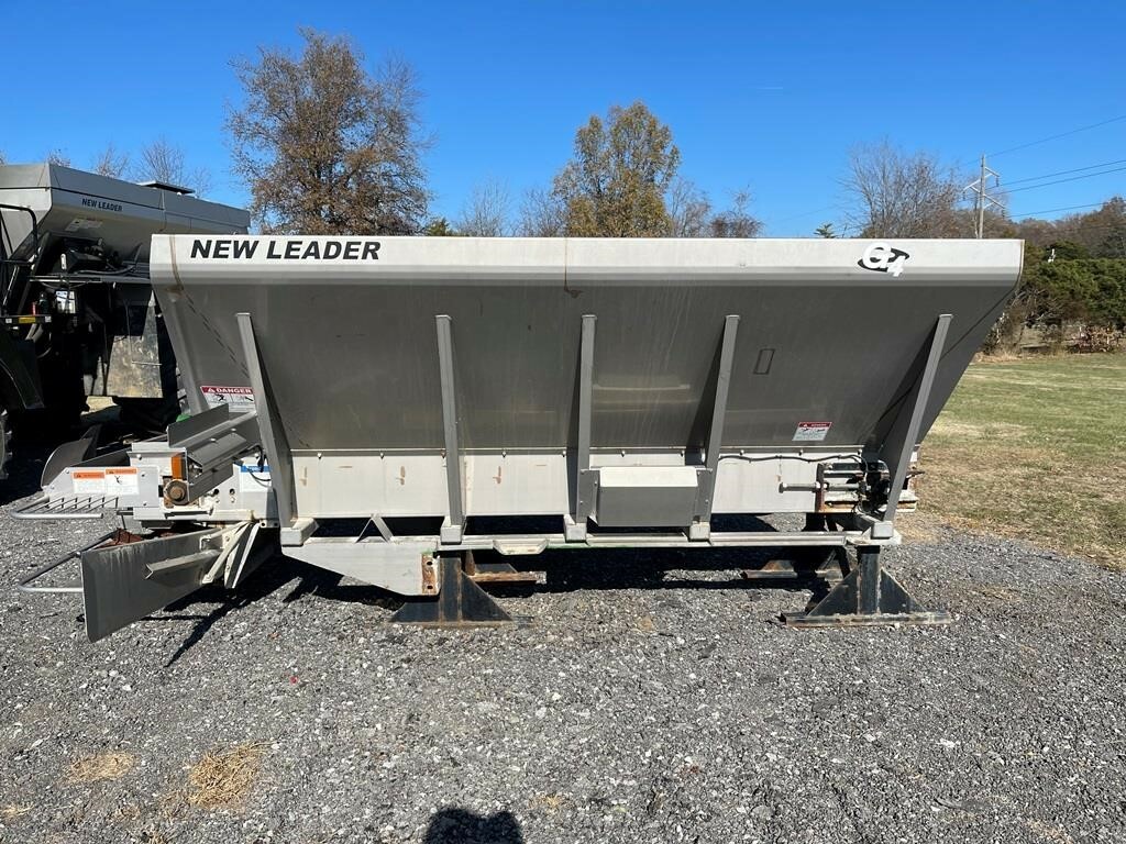 2016 New Leader NL200G4 Self-Propelled Fertilizer Spreader - $19,000 ...