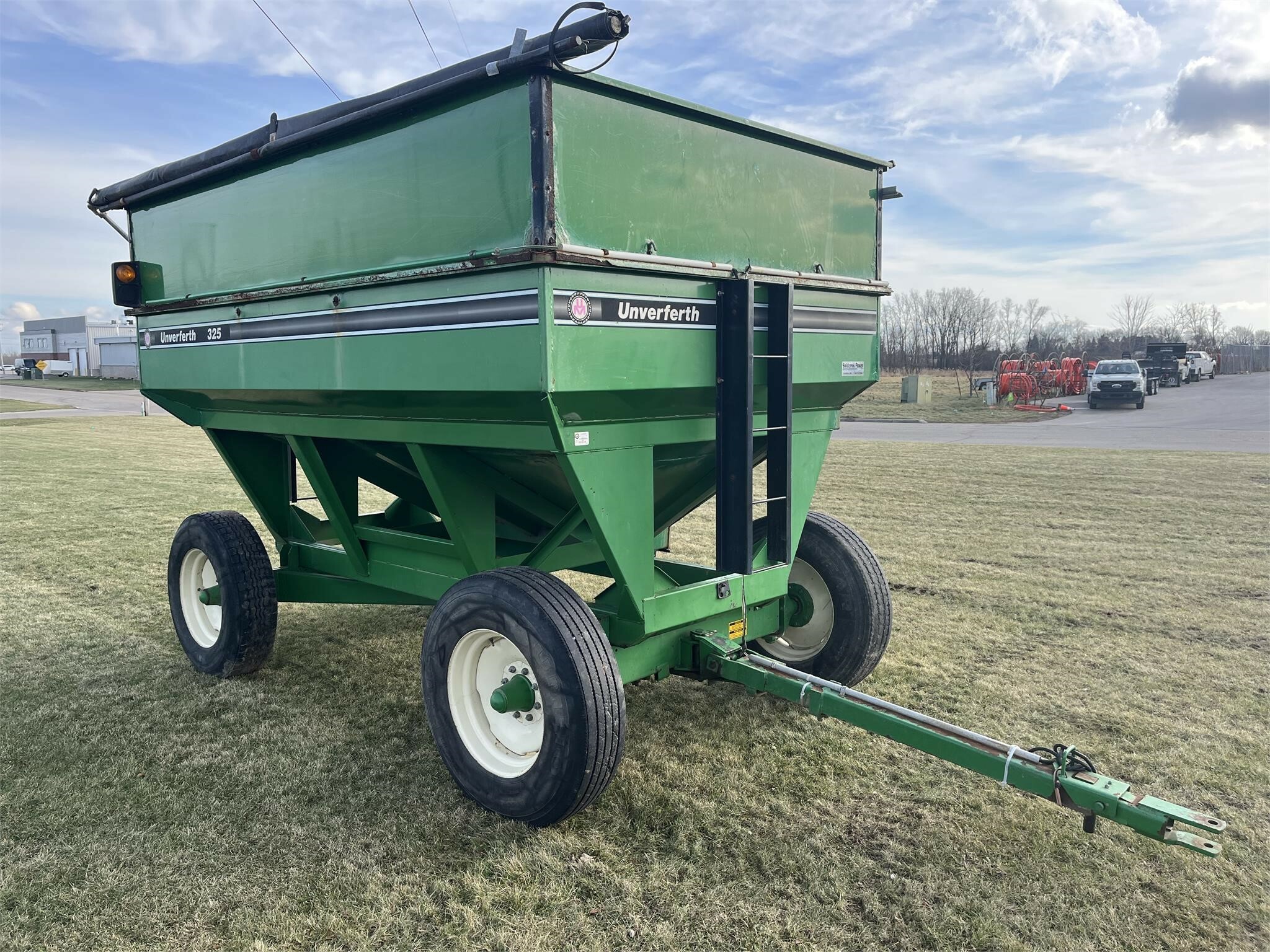 Unverferth 325 Gravity Wagon - $2,995 | Machinery Pete