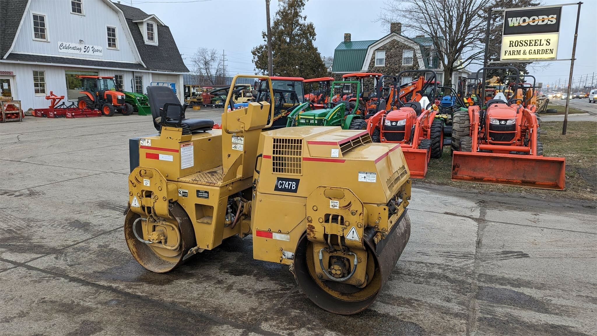 Hypac C747B Compacting and Paving - $9,500 | Machinery Pete