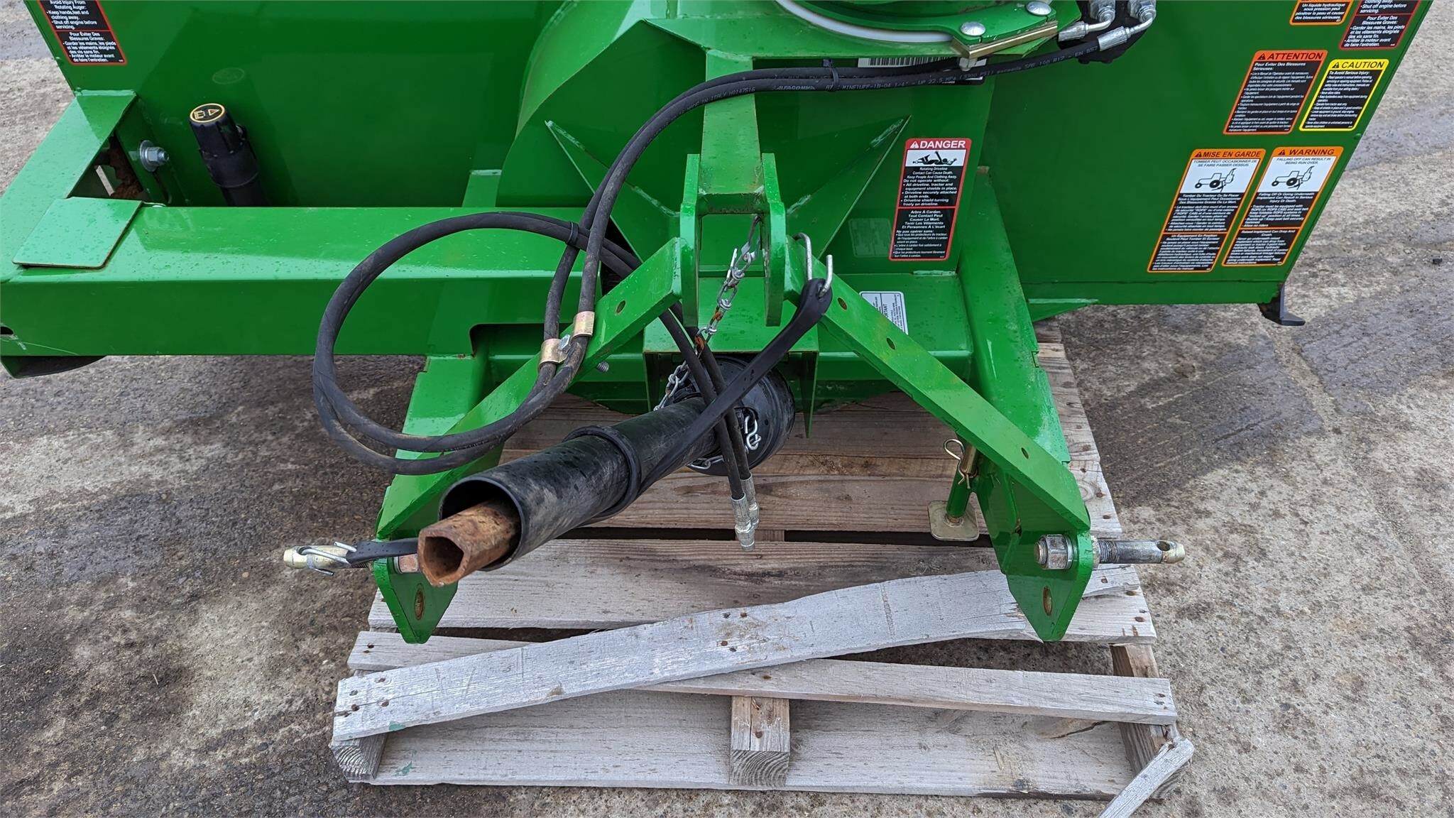 Frontier SB1174 Snow Blower - $5,500 | Machinery Pete