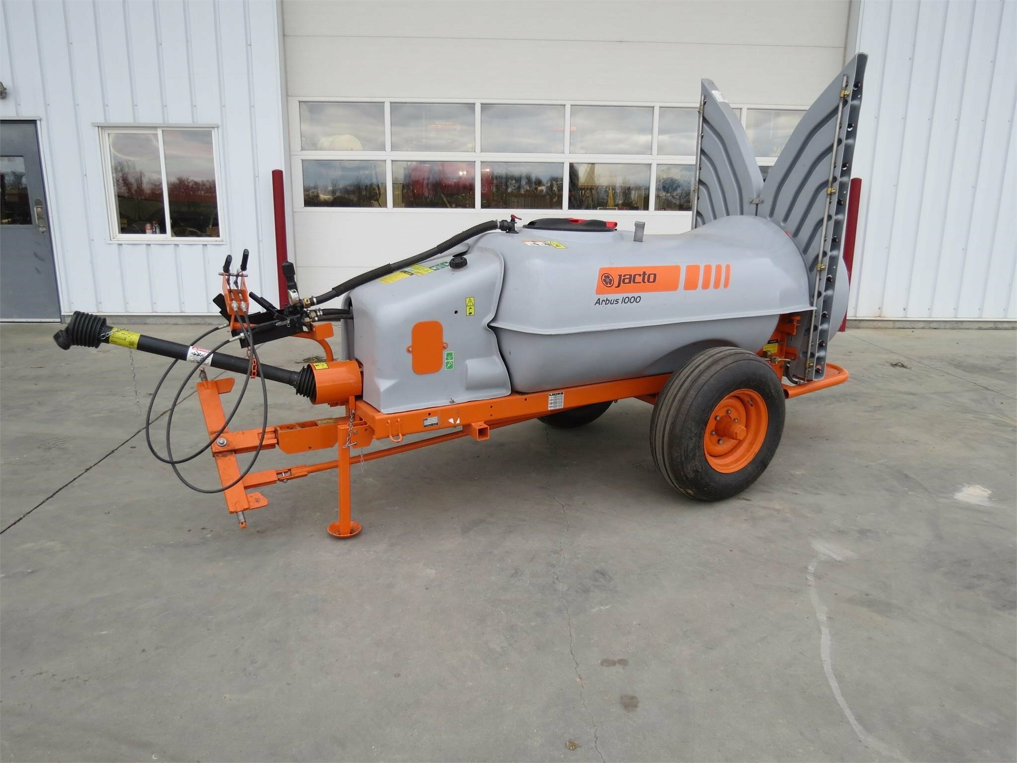 2025 Jacto Arbus 1000 Pull-Type Sprayer - $24,600 | Machinery Pete
