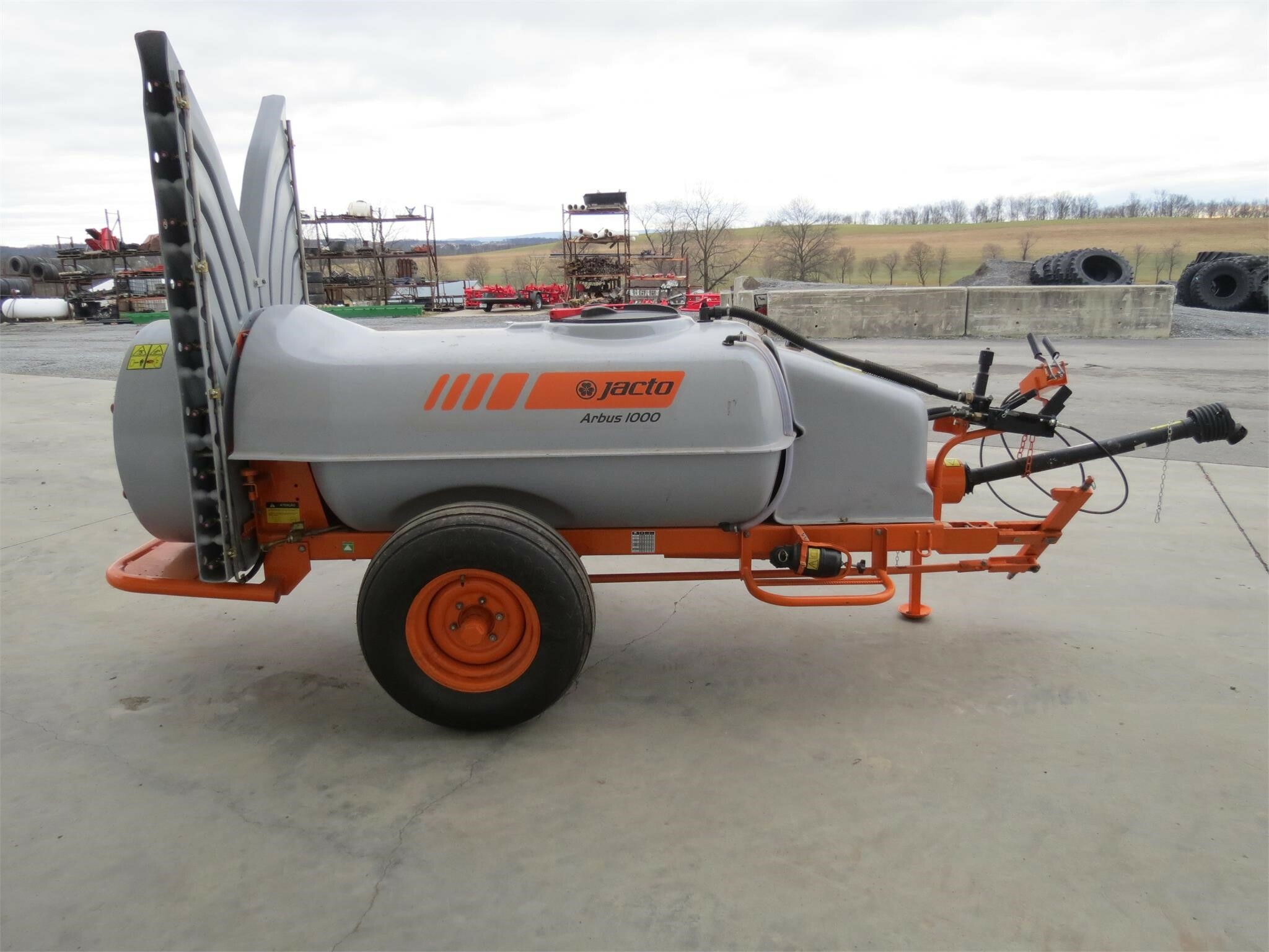 2025 Jacto Arbus 1000 Pull-Type Sprayer - $24,600 | Machinery Pete