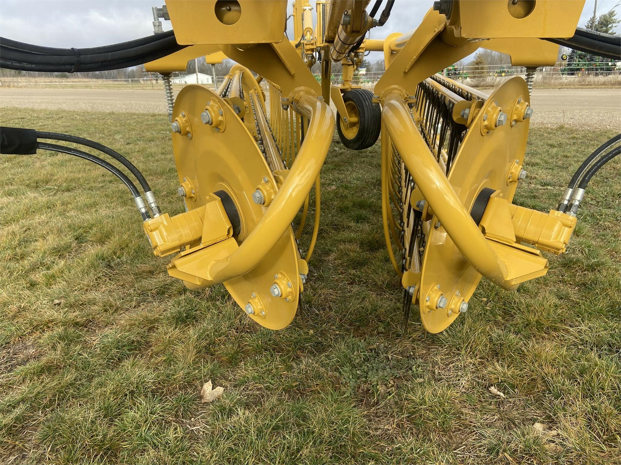 2024 Vermeer R2800 Rake - $Call | Machinery Pete