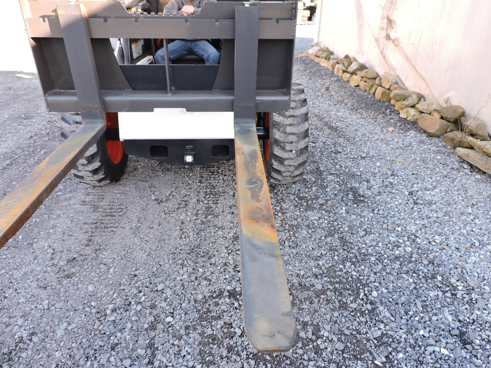 CID WALK THROUGH HD 4,000 LBS Loader and Skid Steer Attachment - $975 ...