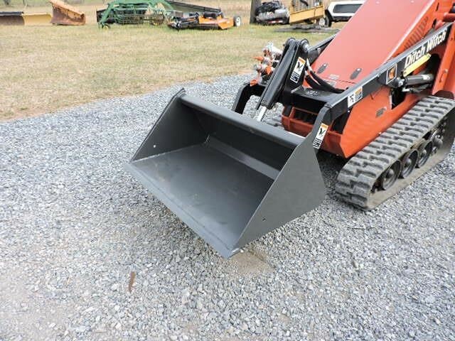 CID LOW PROFILE 36" BUCKET DINGO MOUNT Loader and Skid Steer Attachment ...