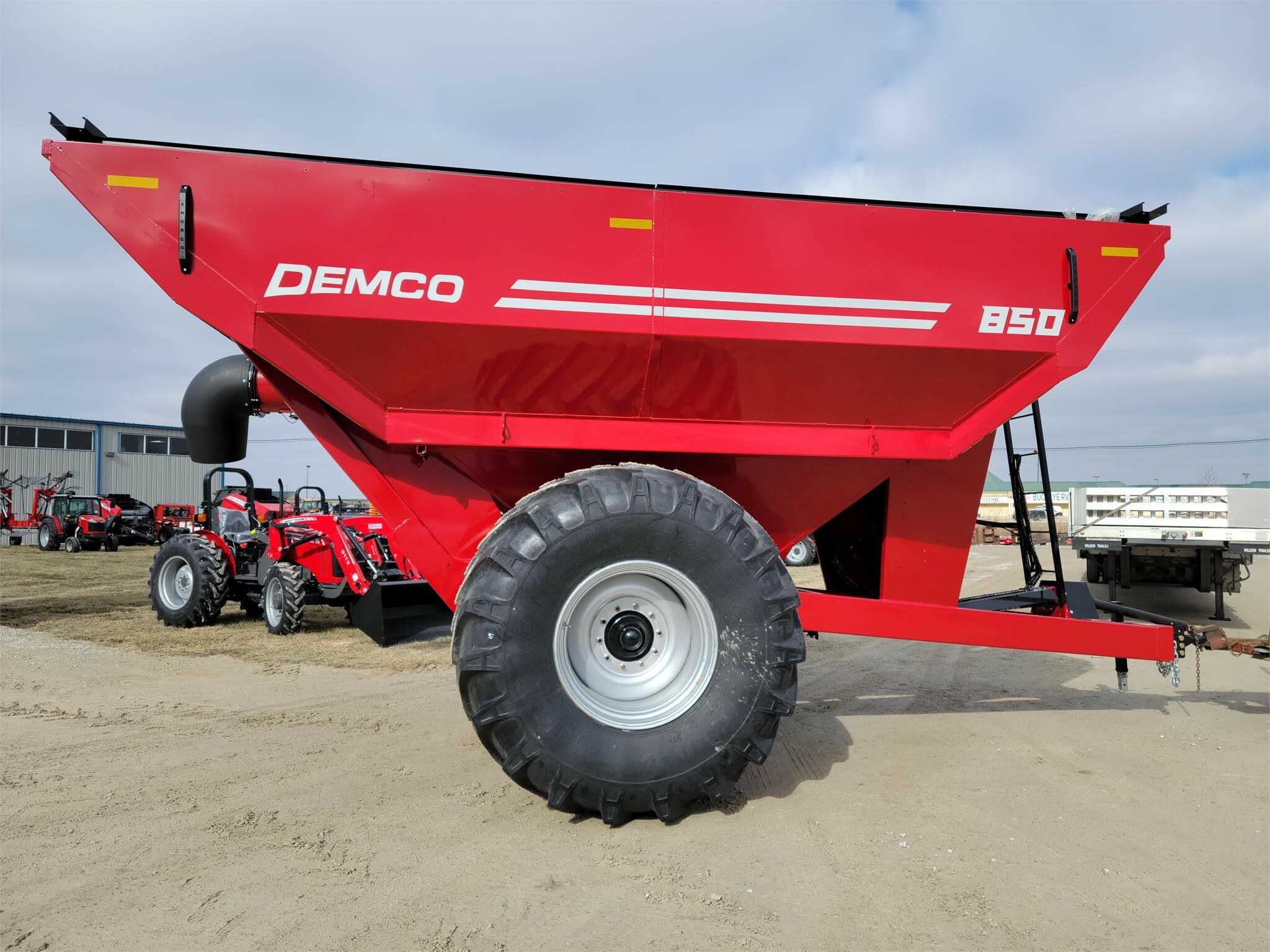 2023 Demco 850 Grain Cart - $41,000 | Machinery Pete