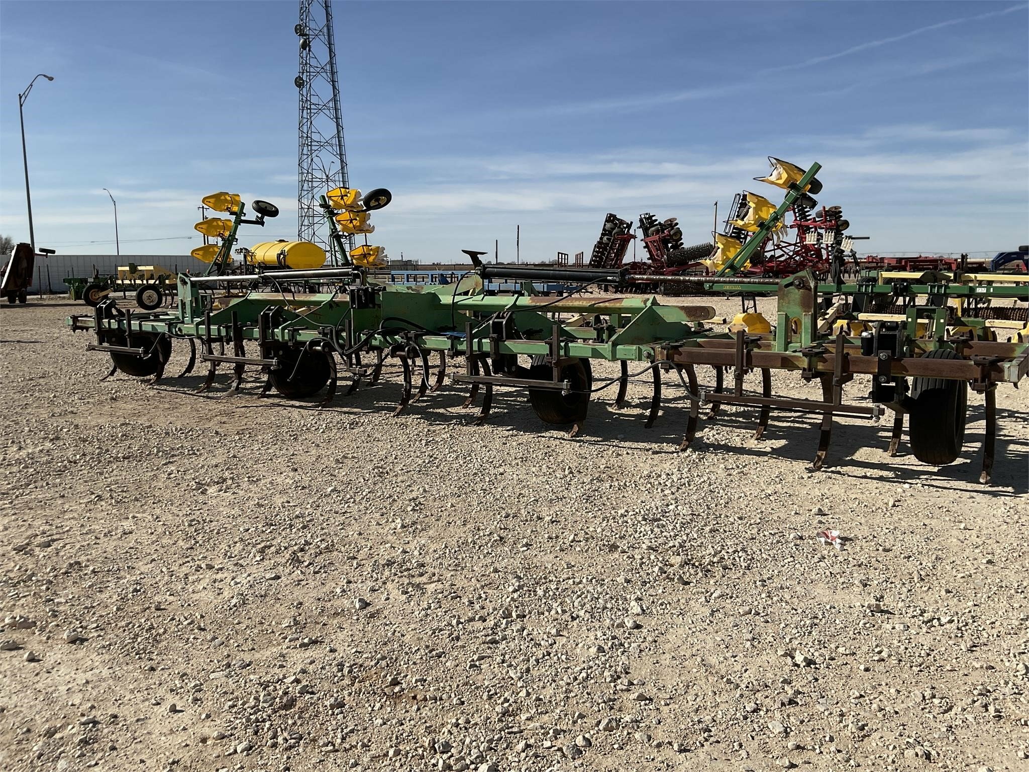 Bigham Brothers 703-625D Chisel Plow - $Call | Machinery Pete