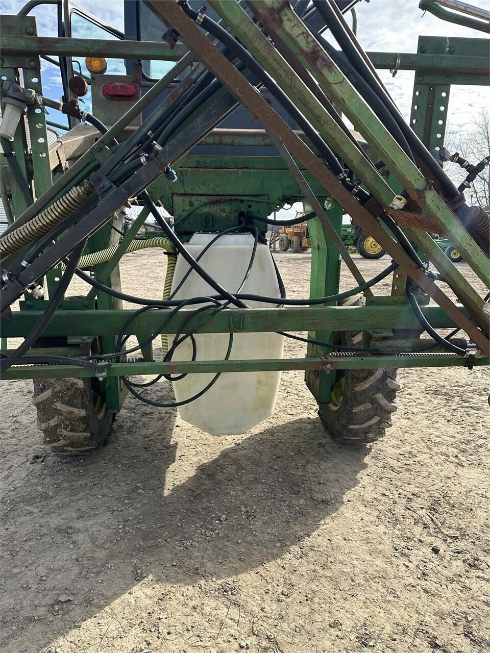 John Deere 6000 Self-Propelled Sprayer - $12,500 | Machinery Pete