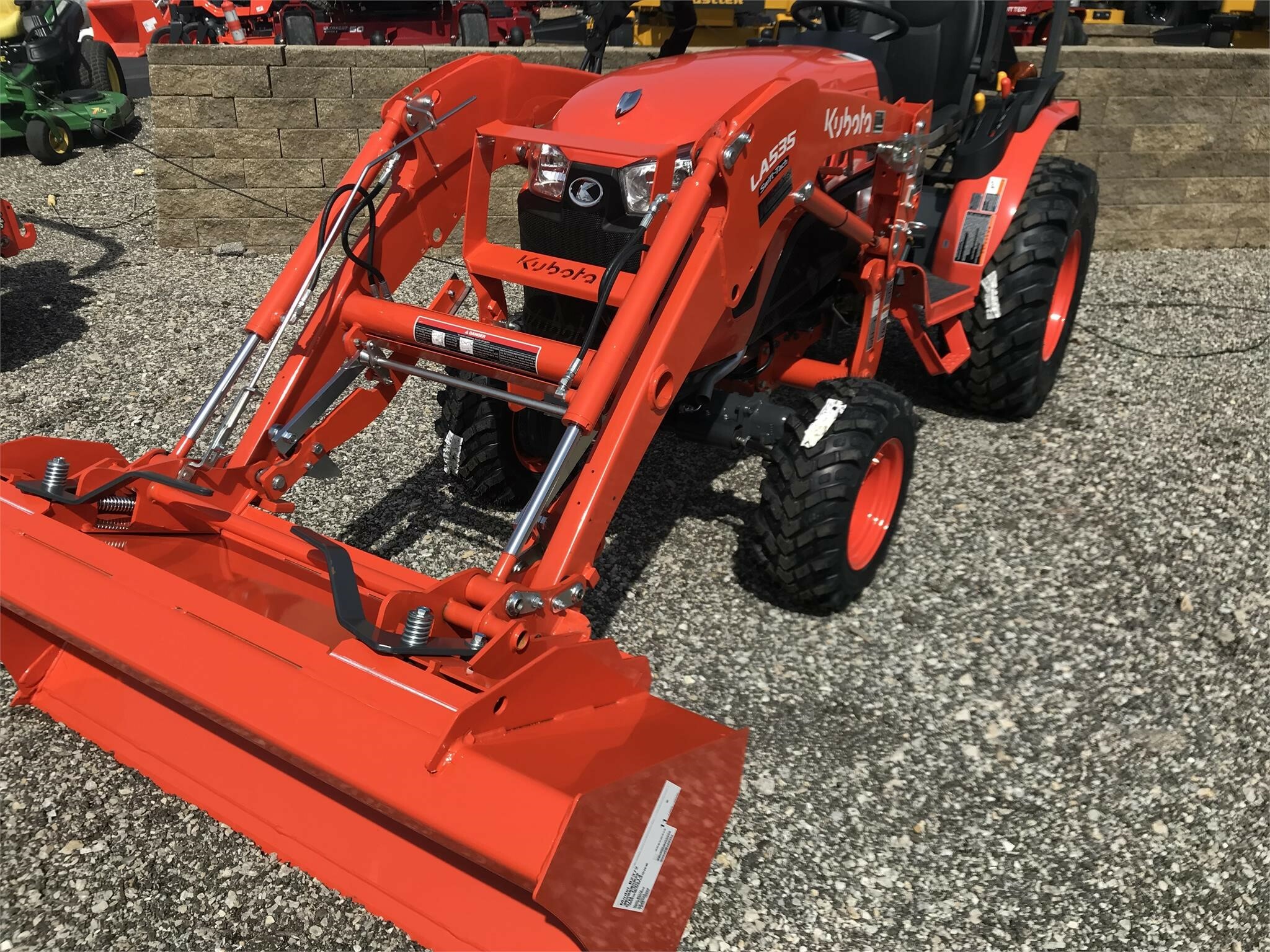 2024 Kubota LX2610HSD Tractor - $Call | Machinery Pete