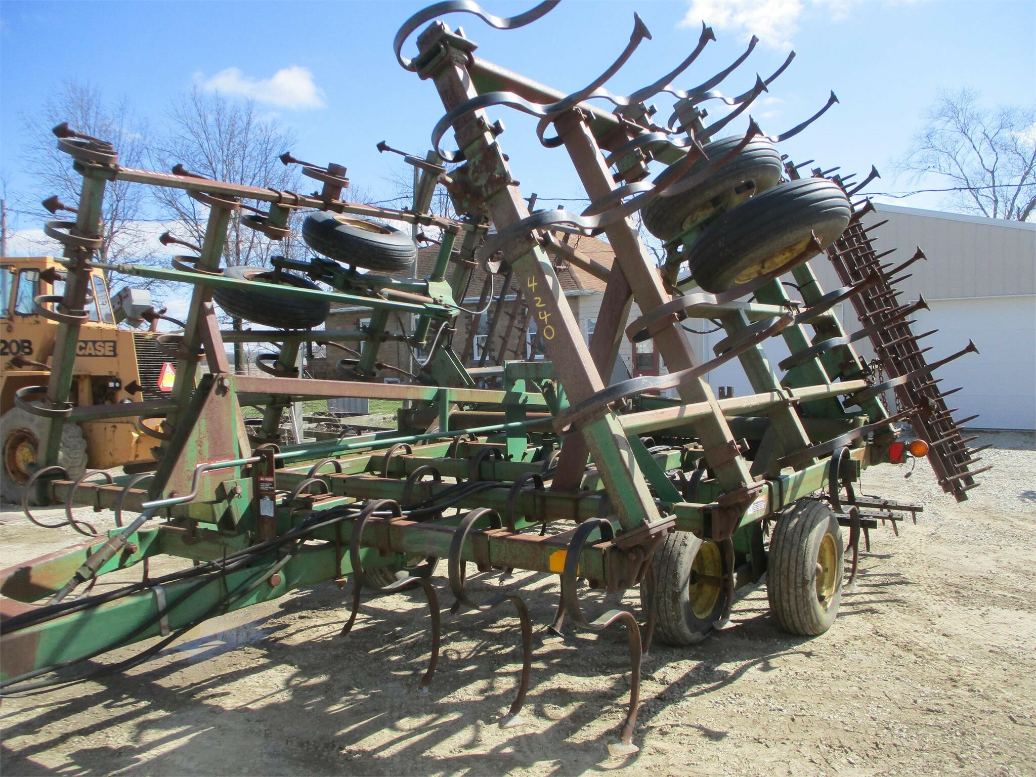 John Deere 980 Field Cultivator - $7,500 | Machinery Pete