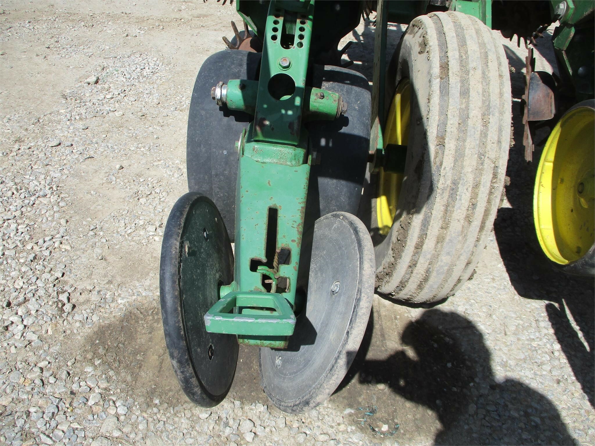 John Deere 7200 Planter - $8,950 | Machinery Pete