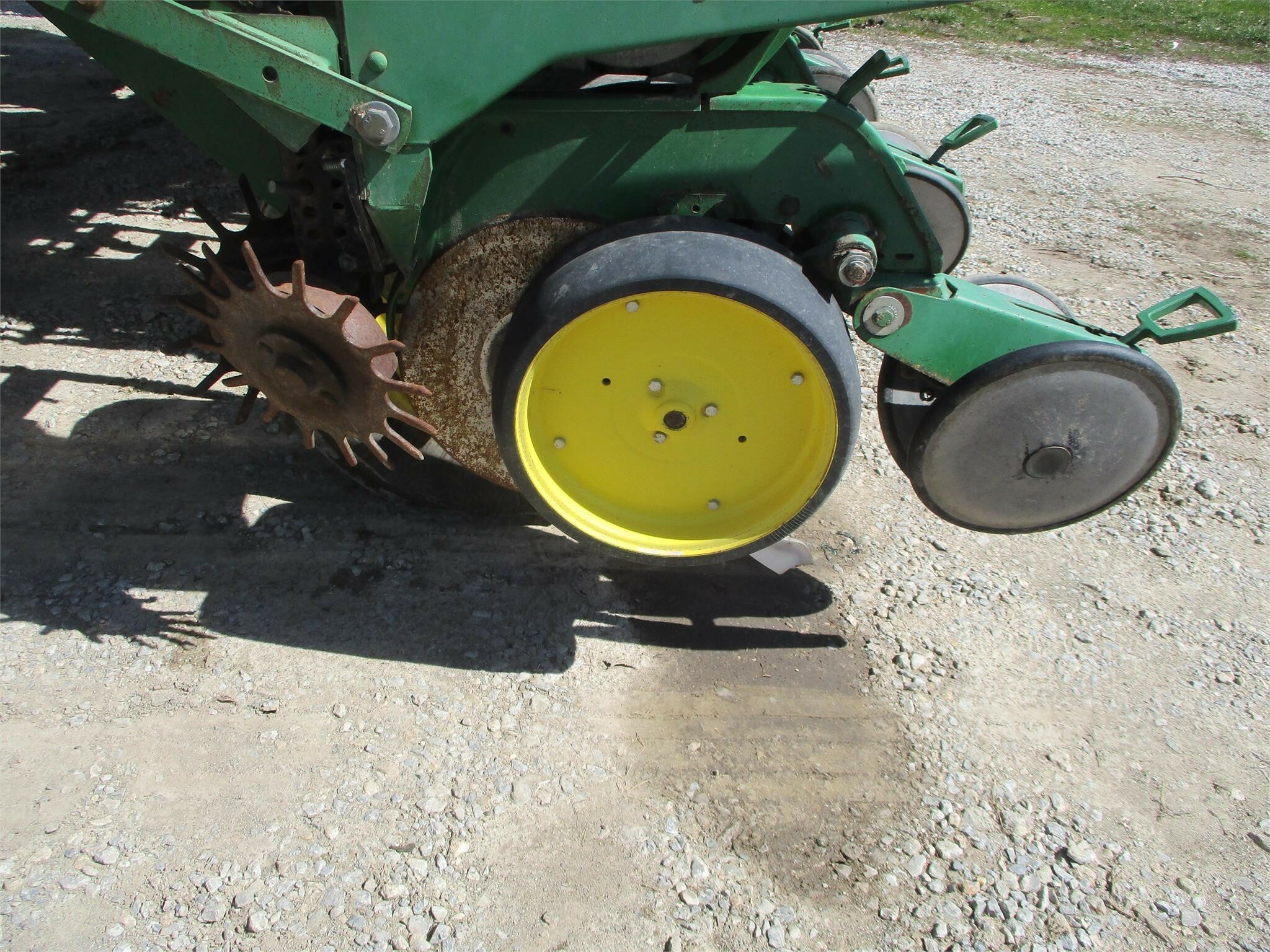 John Deere 7200 Planter - $8,950 | Machinery Pete