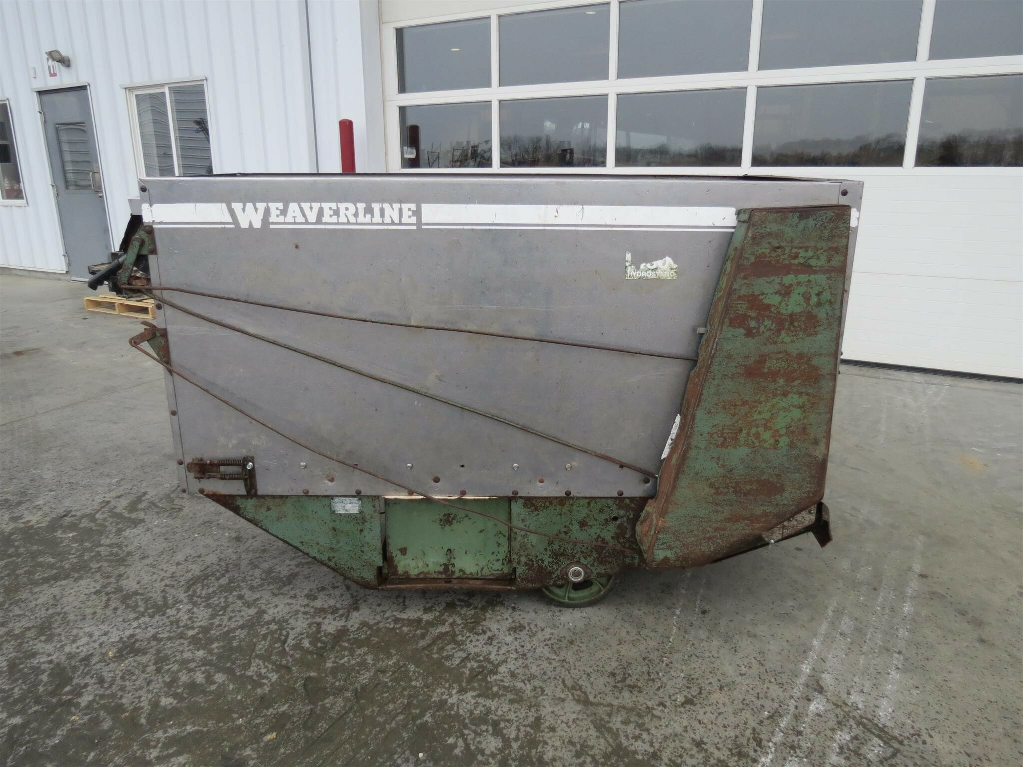 Weaverline 430 Feed Wagon - $2,800 | Machinery Pete
