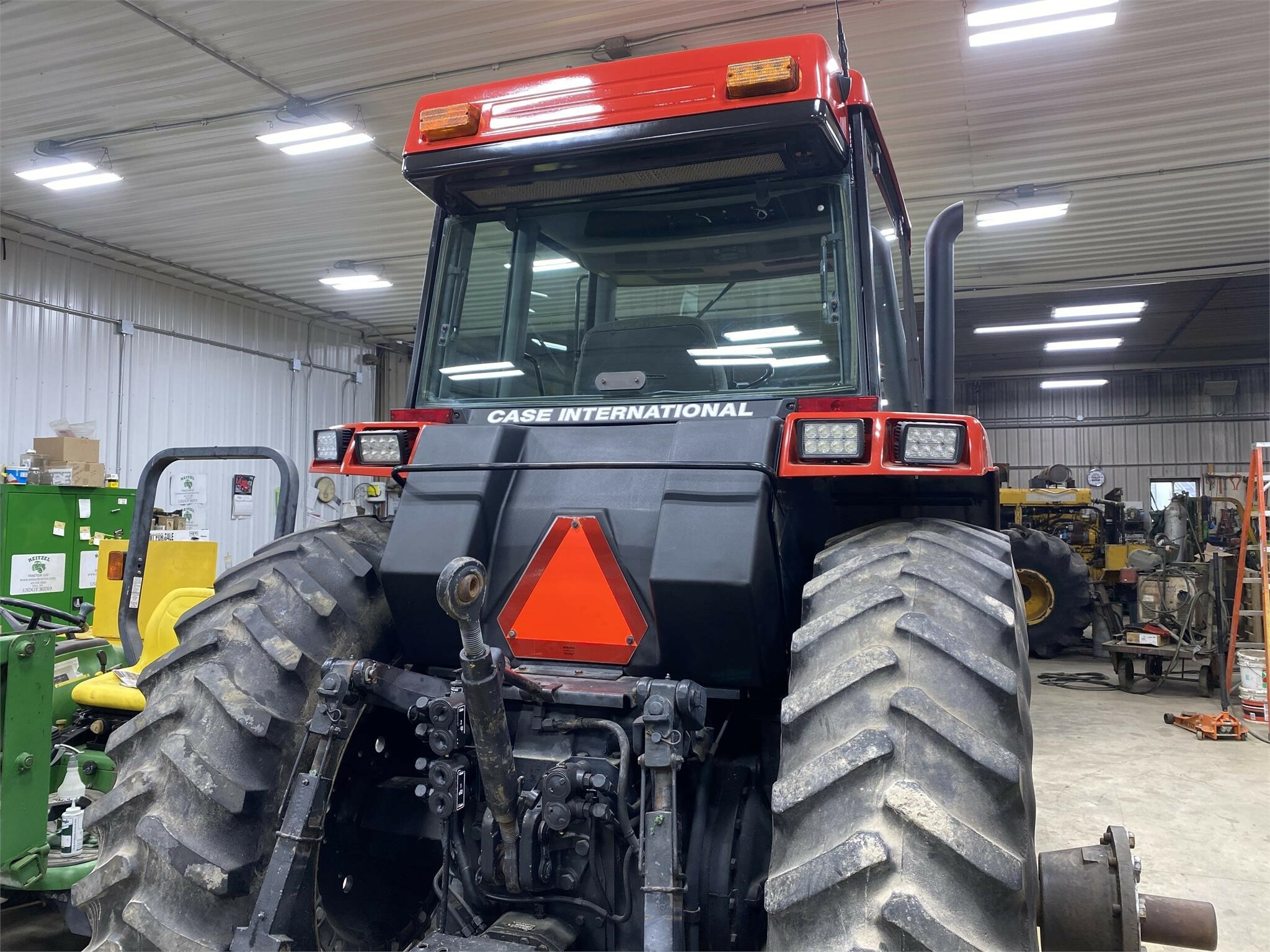 1989 Case IH 7120 Tractor - $79,500 | Machinery Pete