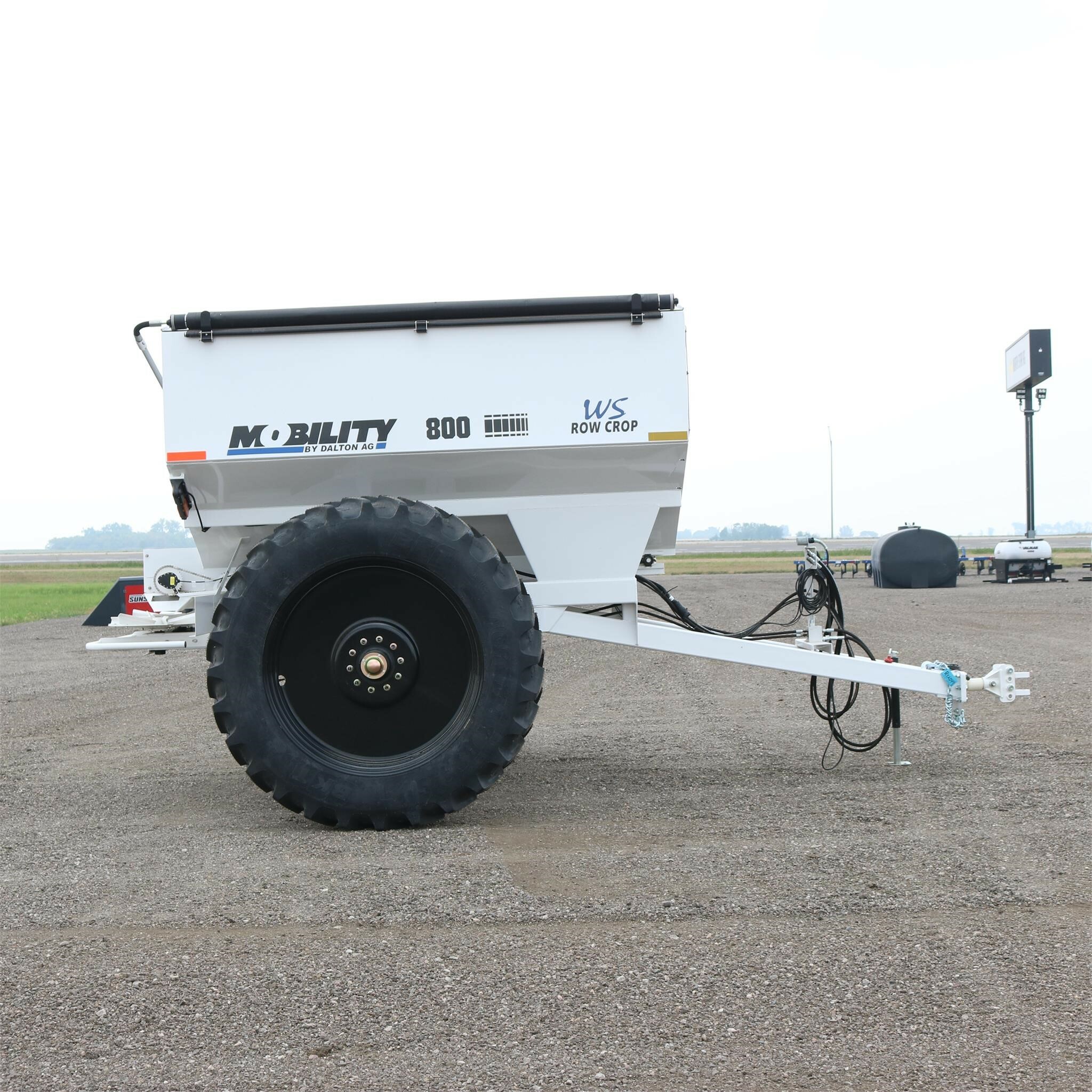 2025 Dalton Ag Products Mobility 800 Pull-Type Fertilizer Spreader ...