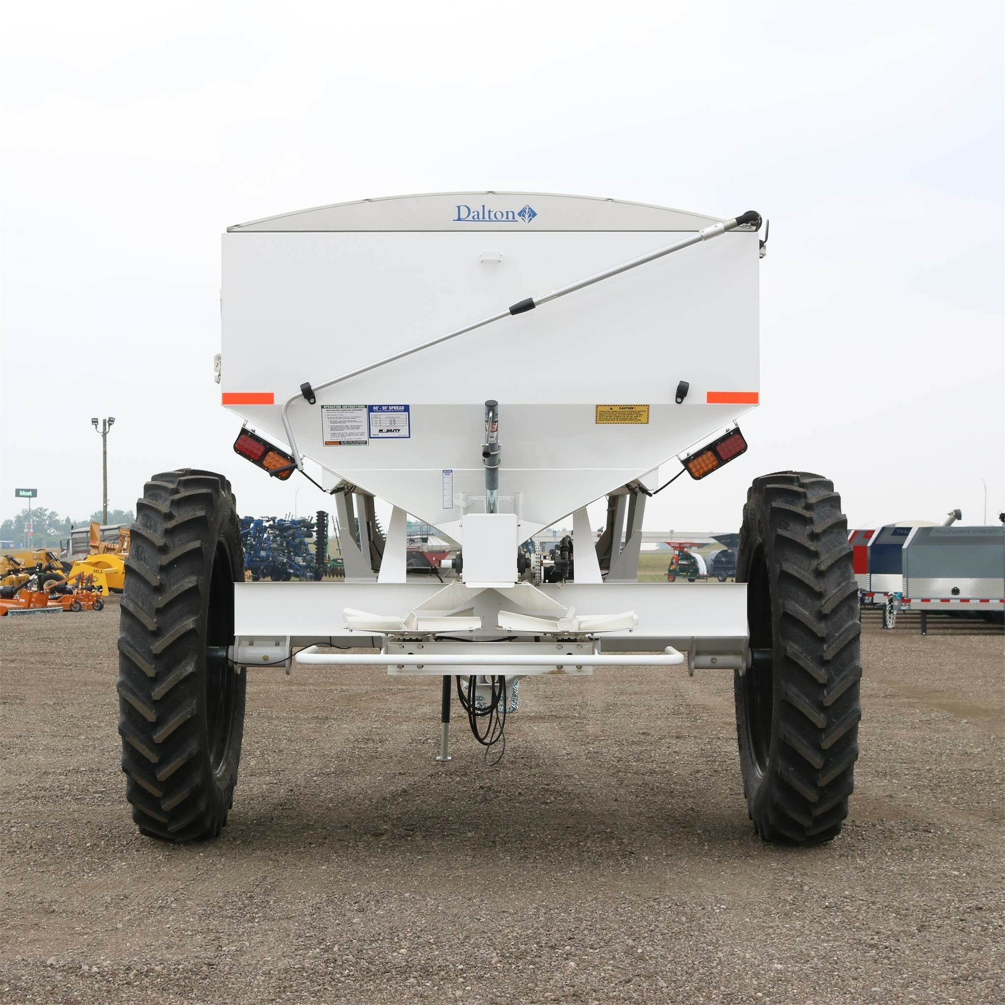 2025 Dalton Ag Products Mobility 800 Pull-Type Fertilizer Spreader ...