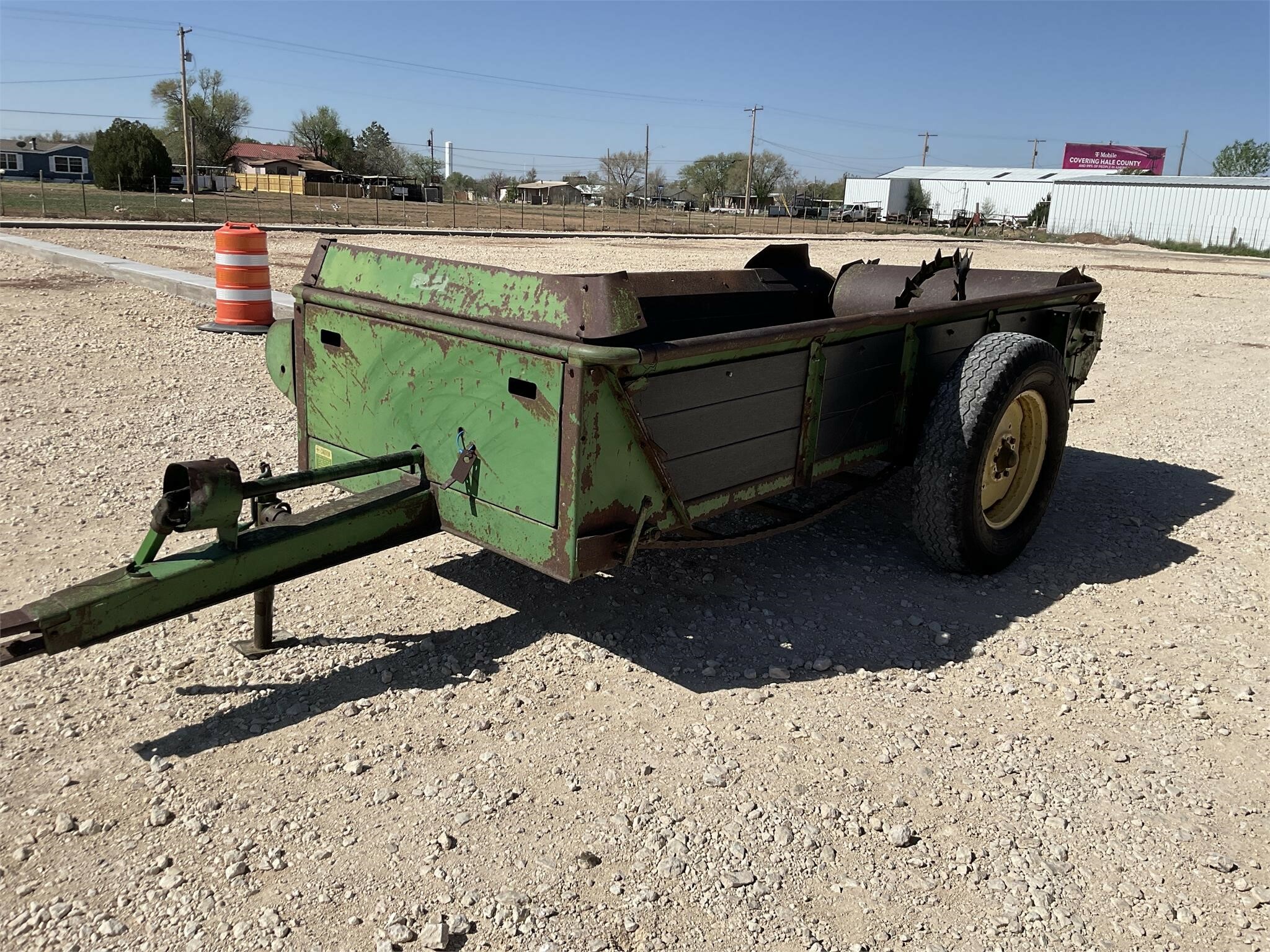 John Deere 34 Manure Spreader - $Call | Machinery Pete
