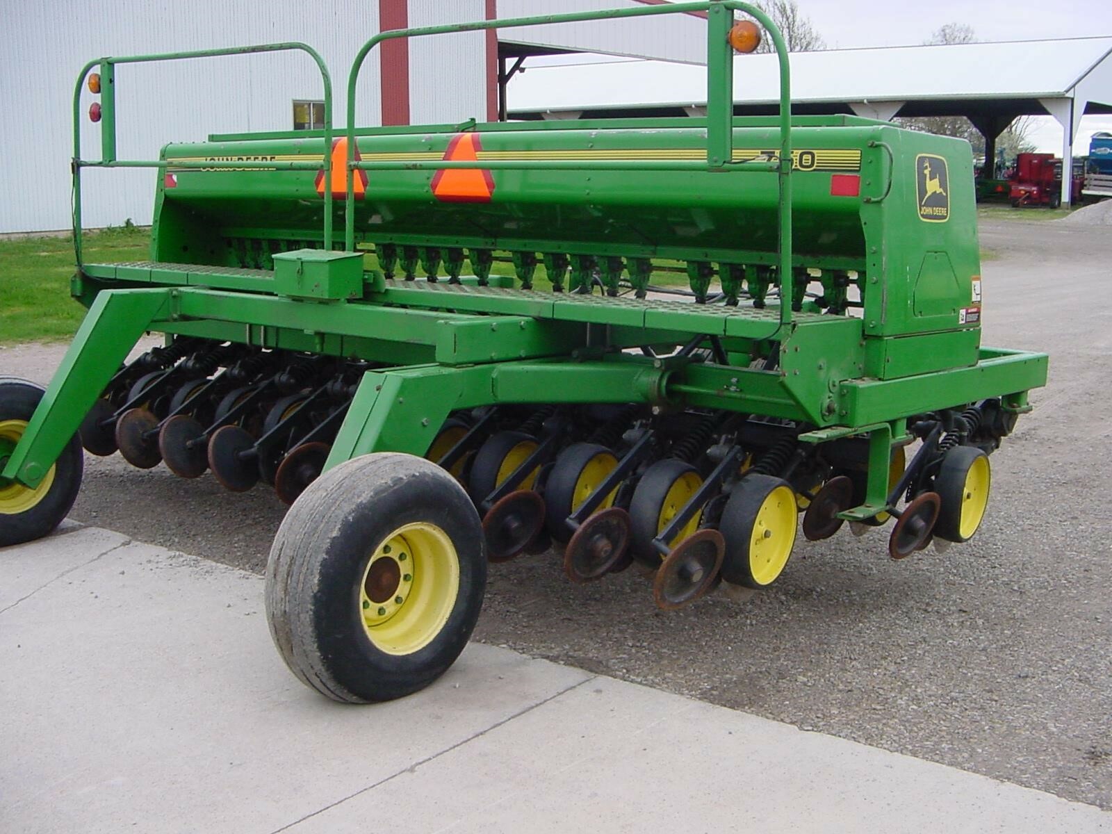 John Deere 750 Drill - $21,000 | Machinery Pete