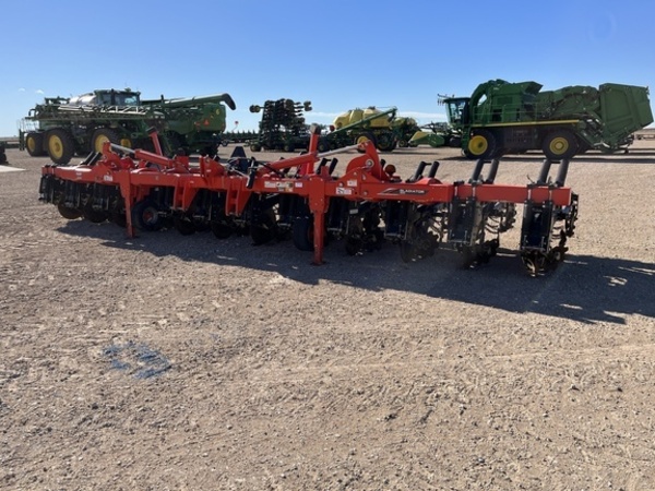Used Strip-Till for Sale - 117 Listings | Machinery Pete