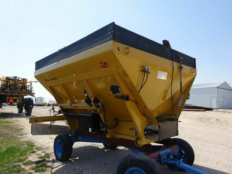 Used New Leader Fertilizer Spreaders for Sale - 76 Listings | Machinery ...