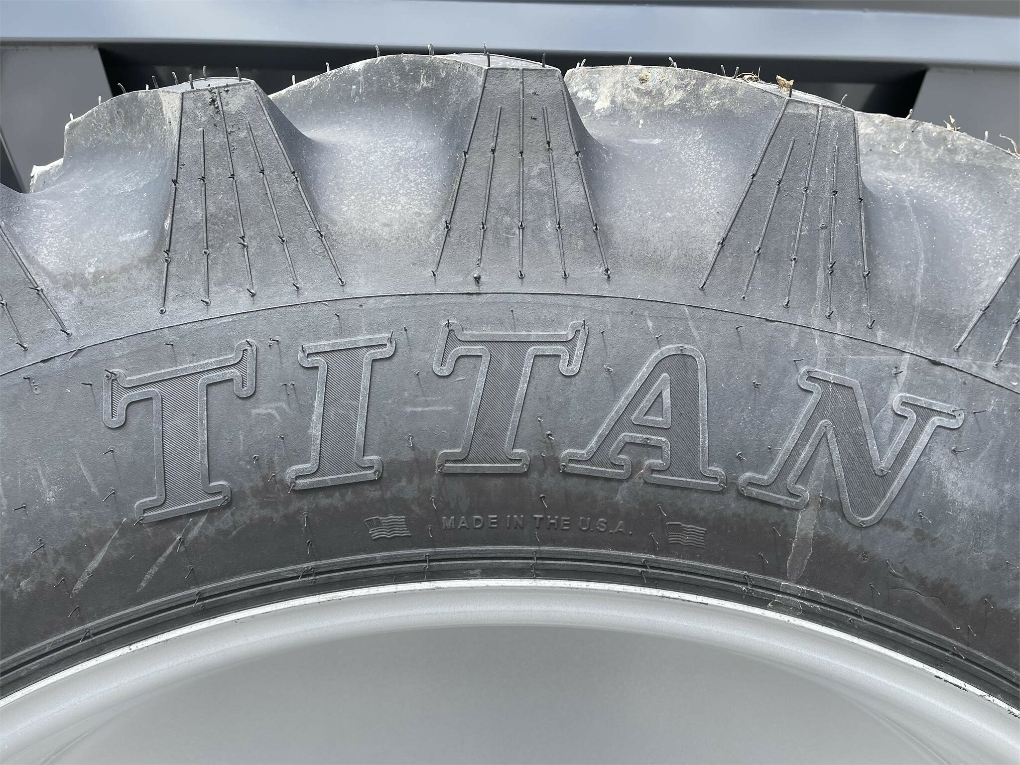 Loftness F1210 Pull-Type Fertilizer Spreader - $49,950 | Machinery Pete