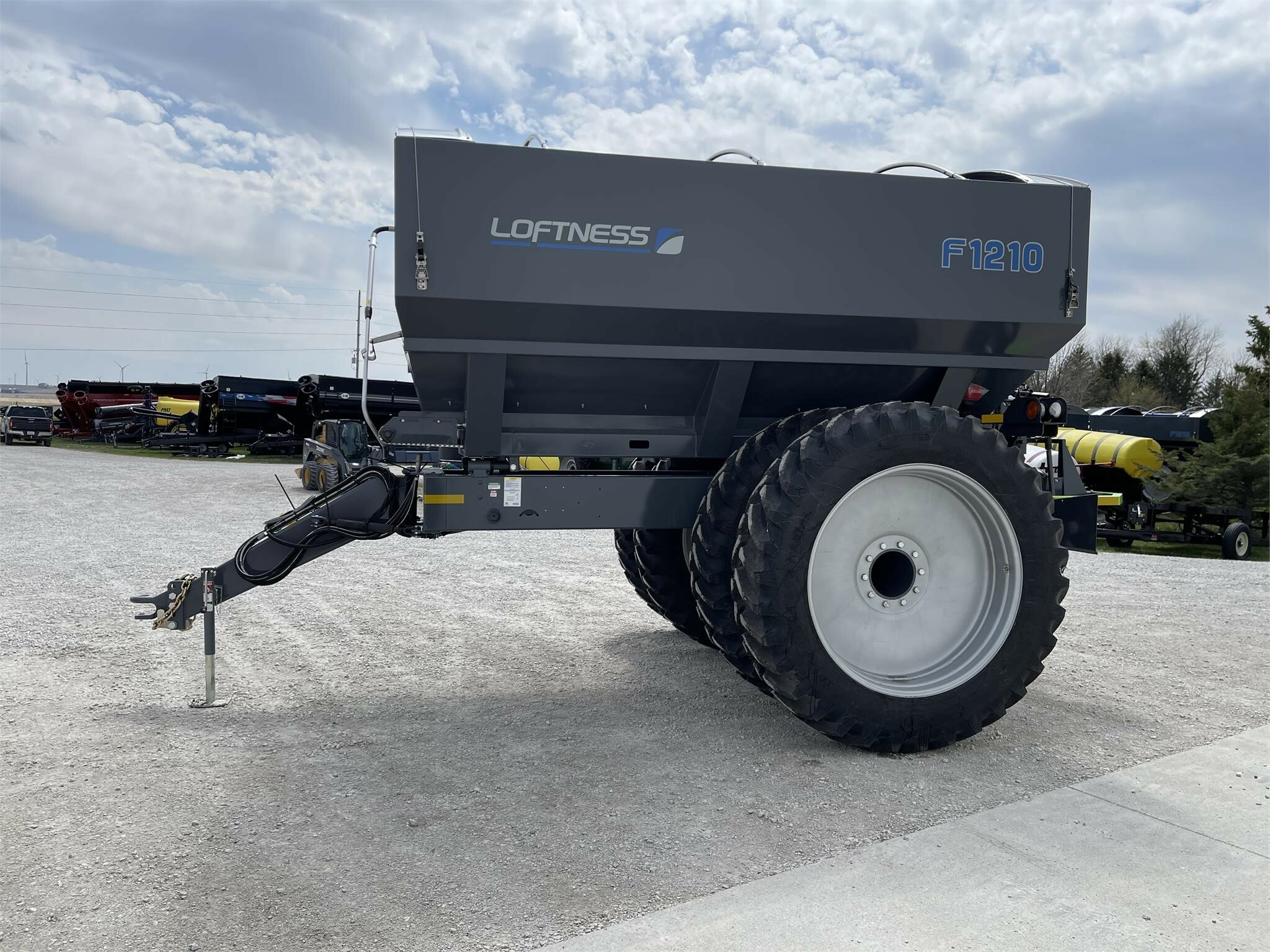 Loftness F1210 Pull-Type Fertilizer Spreader - $49,950 | Machinery Pete