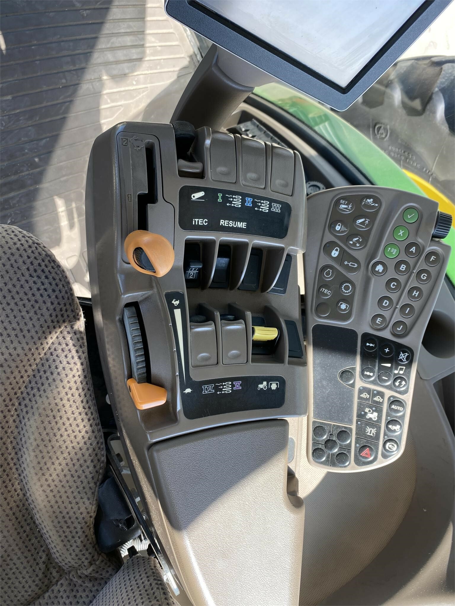 2013 John Deere 8285R Tractor - $87,500 | Machinery Pete