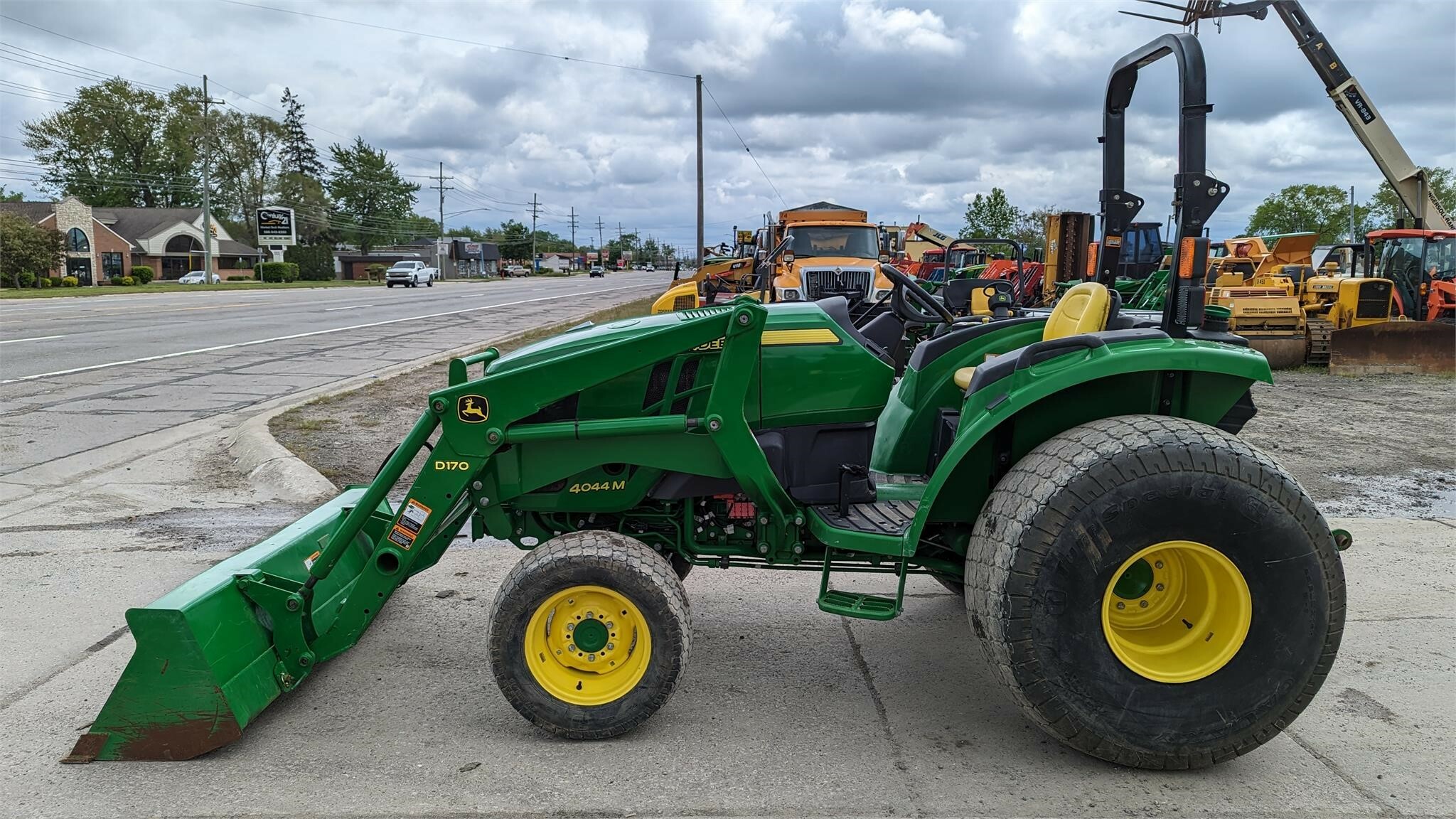 John Deere 4044M Tractor - $26,900 | Machinery Pete