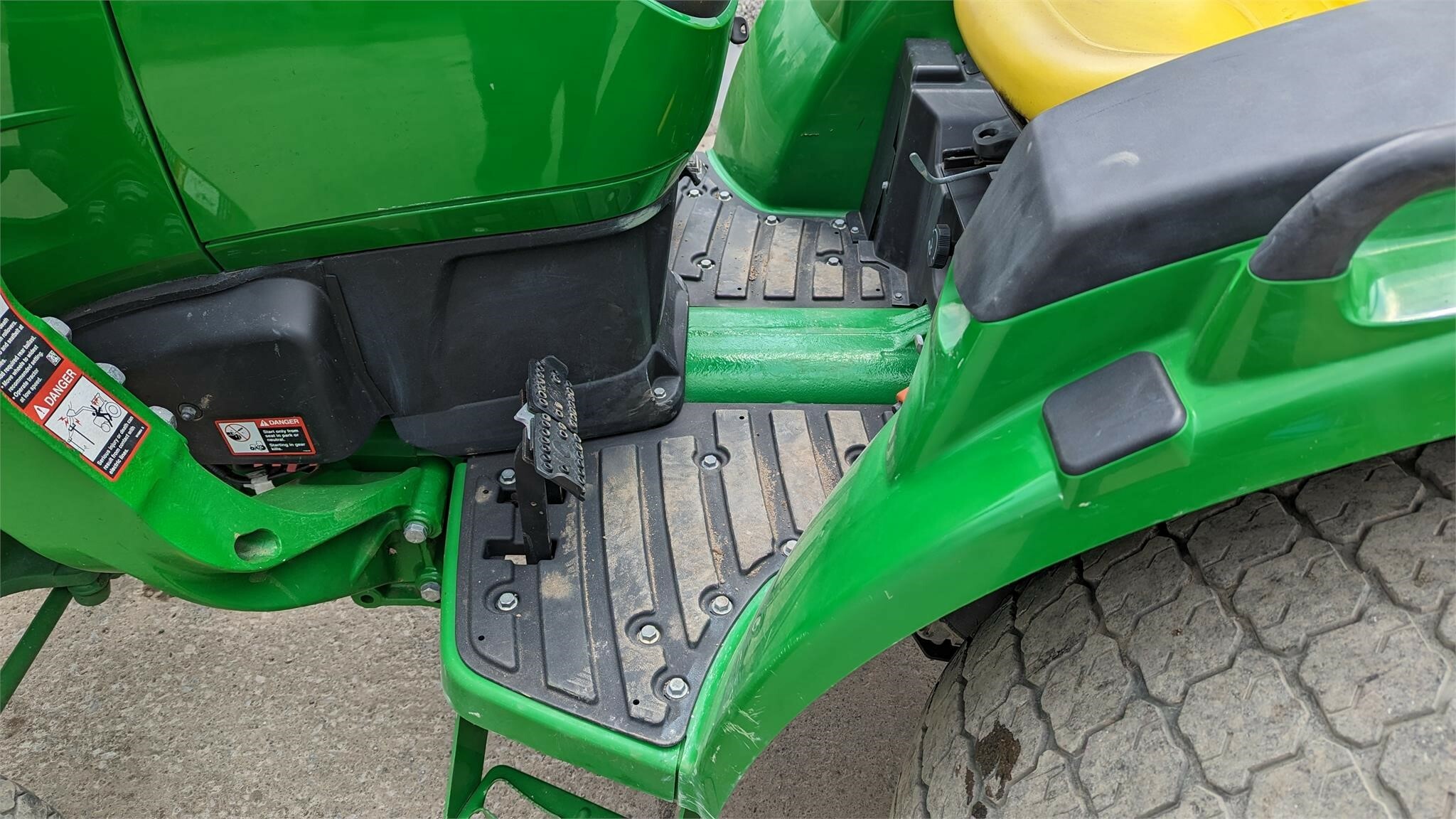 John Deere 4044M Tractor - $26,900 | Machinery Pete