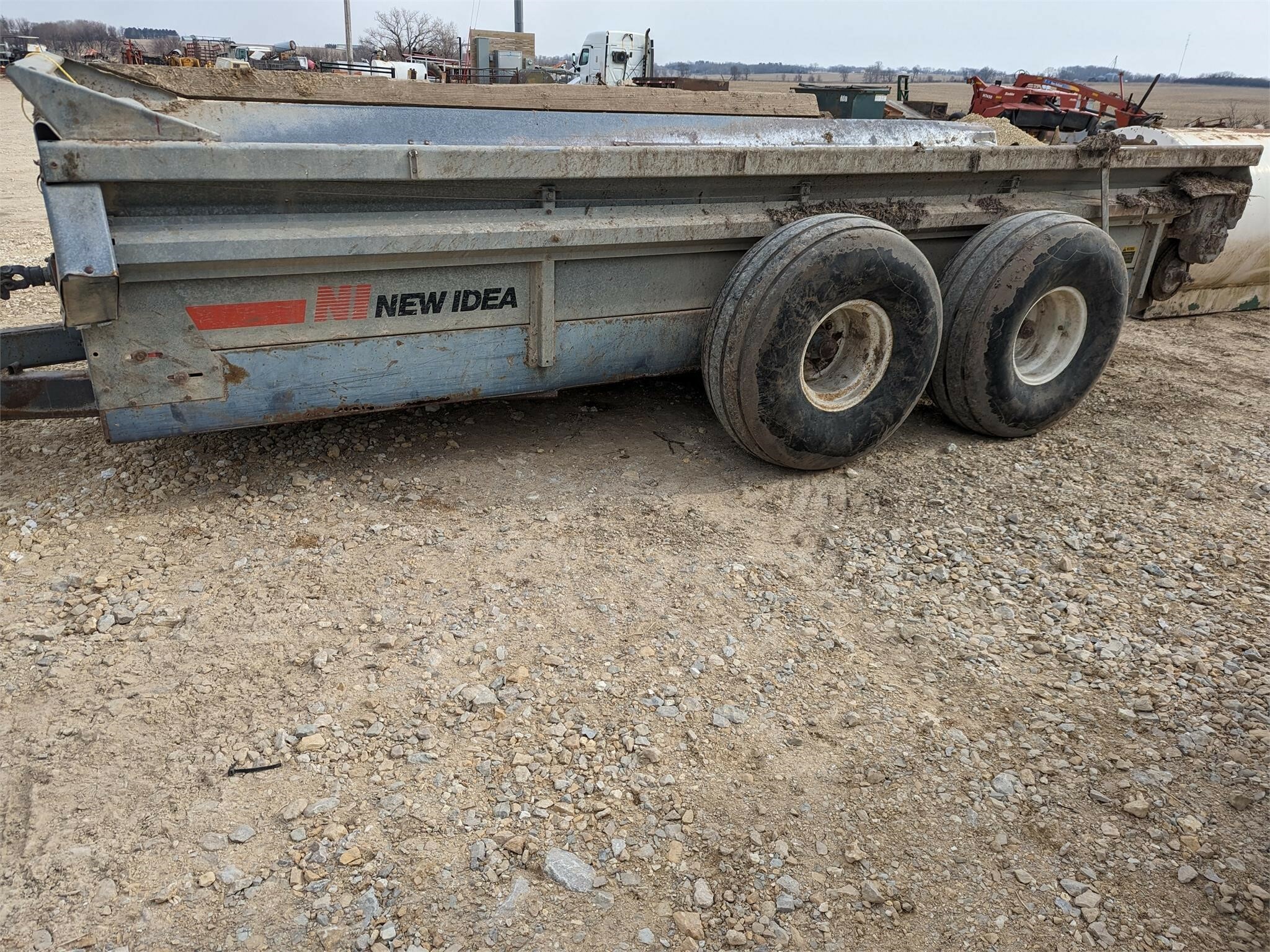 New Idea 3632 Manure Spreader - $4,300 | Machinery Pete