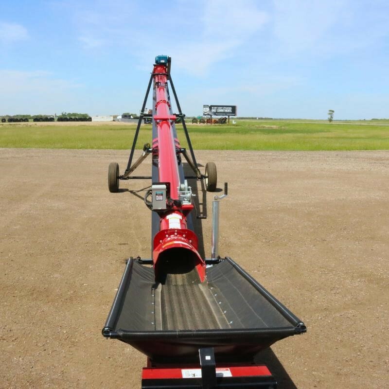 2025 Universal 1547 FIELD LOADER TD Augers and Conveyor - $Call ...