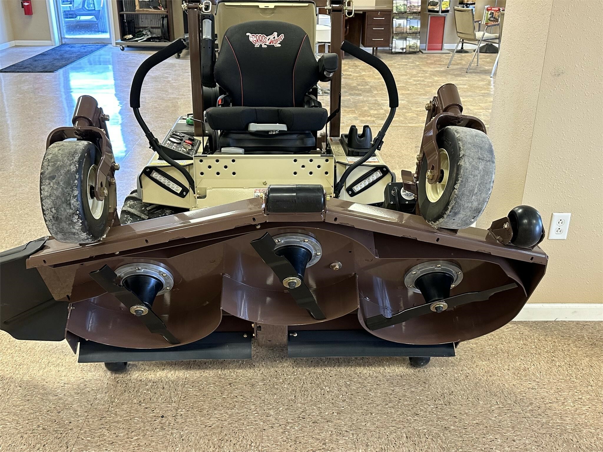 2025 Grasshopper 725D Lawn Mower - $19,800 | Machinery Pete