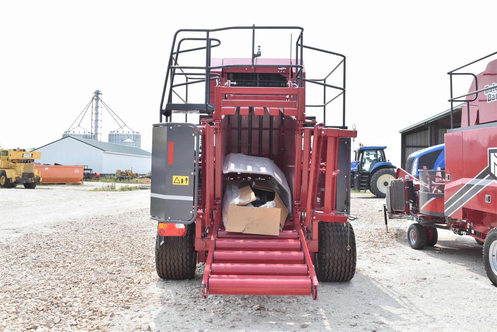 2023 Bale Baron 4250T Bale Wagons and Trailer - $117,000 | Machinery Pete