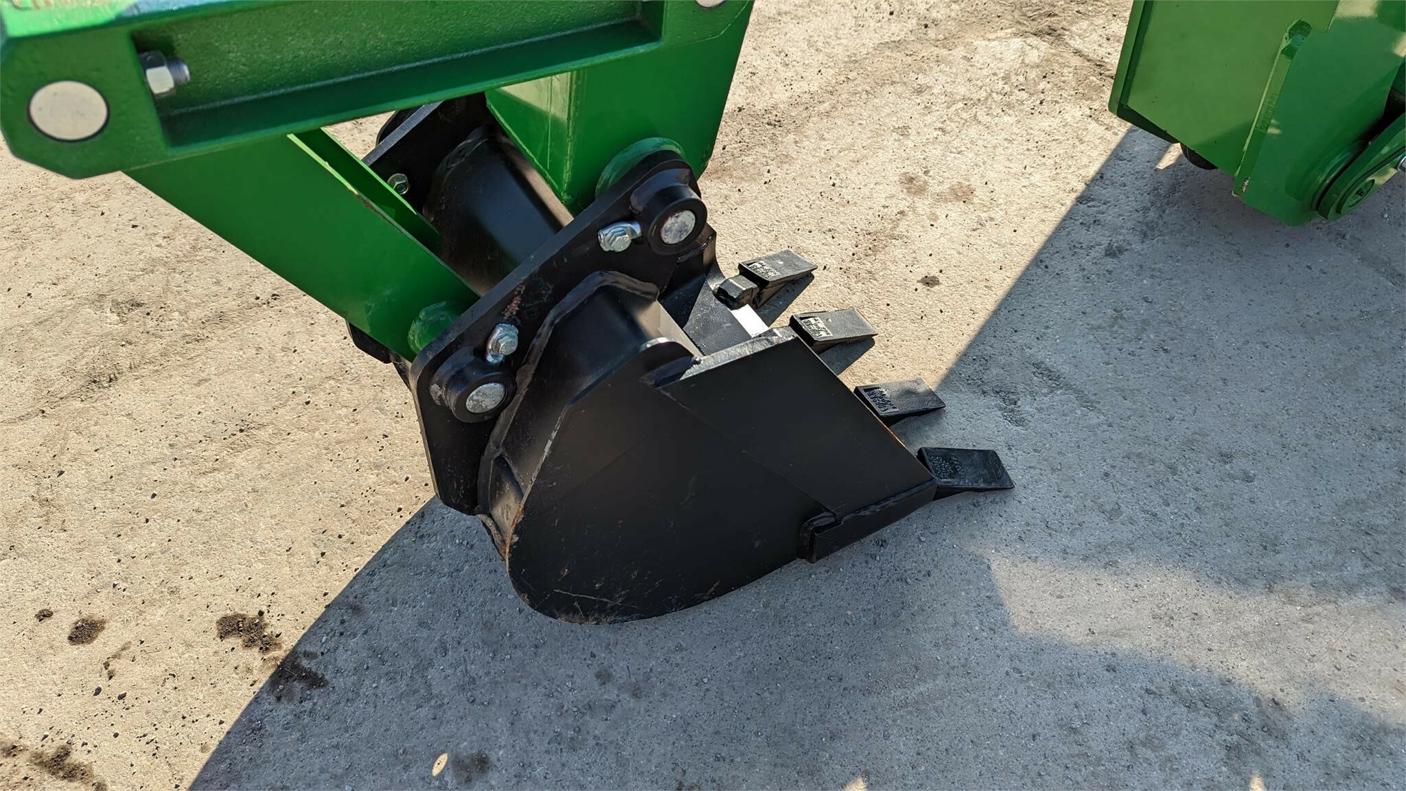 John Deere 595 Backhoe - $10,900 | Machinery Pete