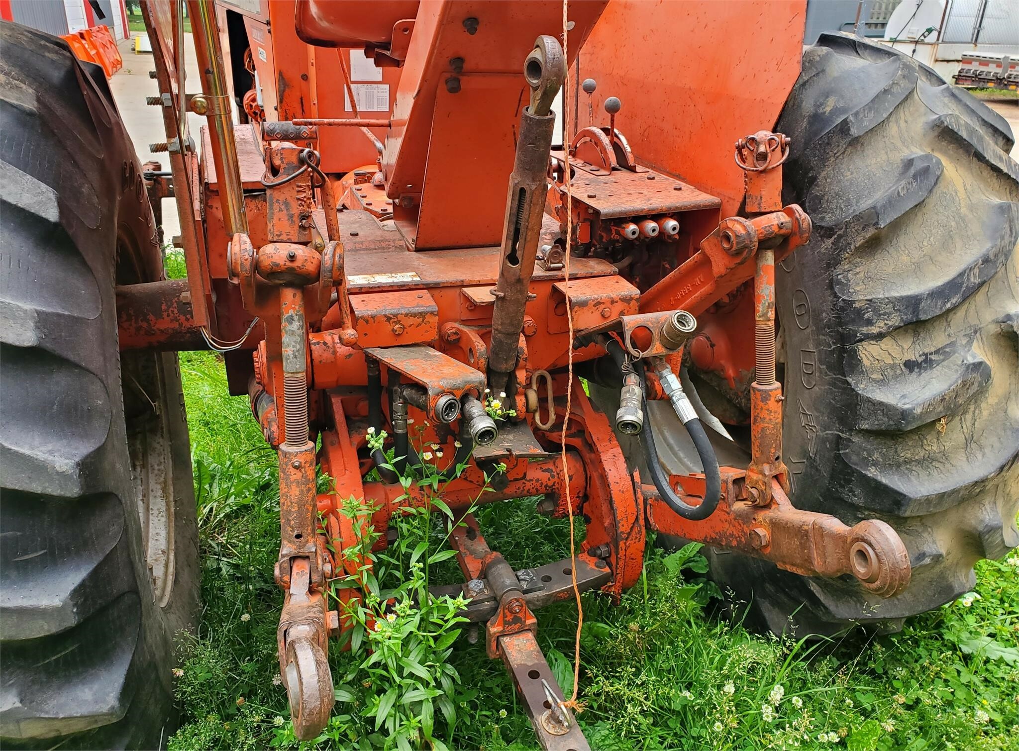 1970 Allis Chalmers 180 Tractor - $5,800 | Machinery Pete