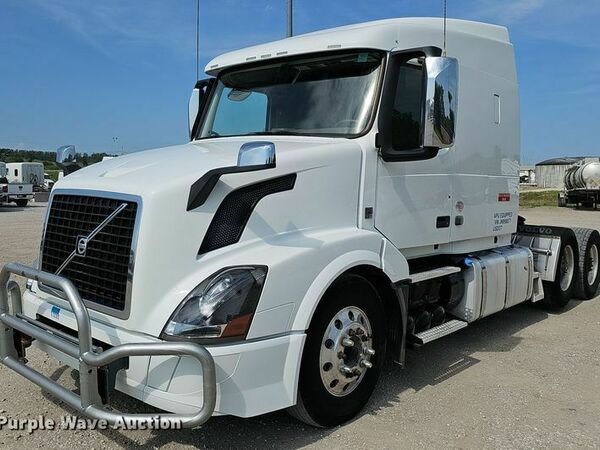 Used Semi Trucks for Sale - 686 Listings | Machinery Pete