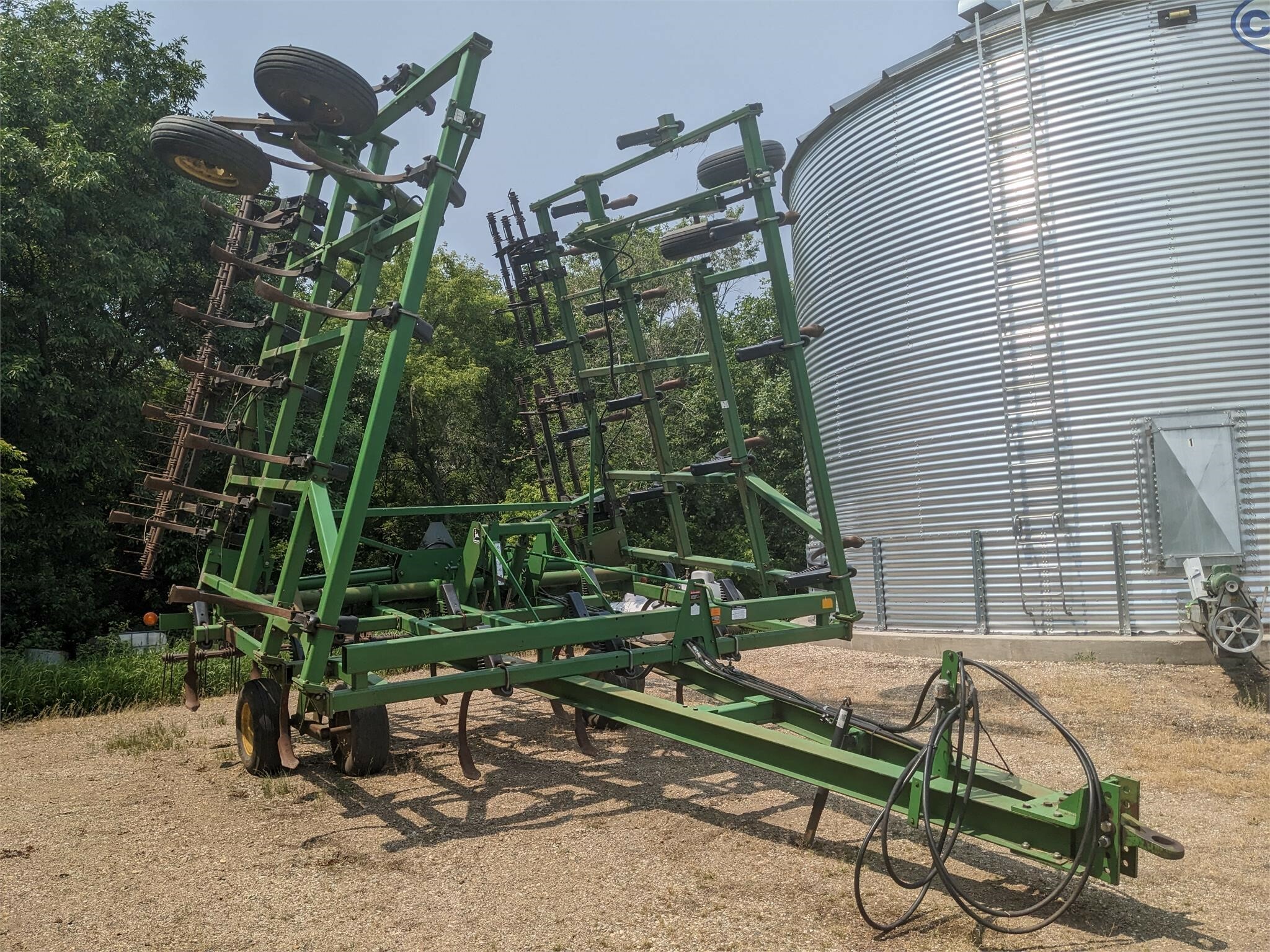 John Deere 680 Chisel Plow - $16,000 | Machinery Pete