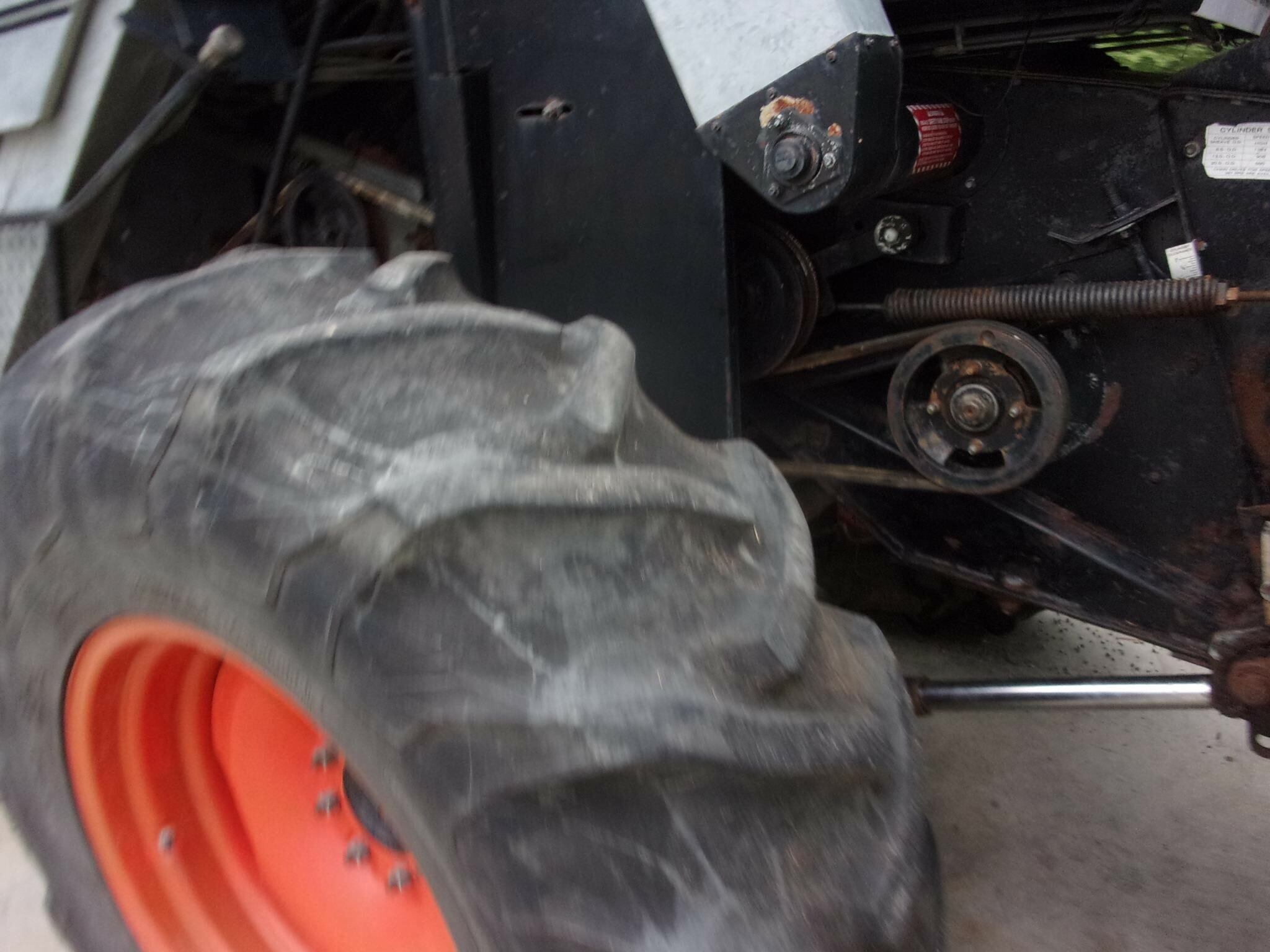 1975 Gleaner K Combine - $12,500 | Machinery Pete