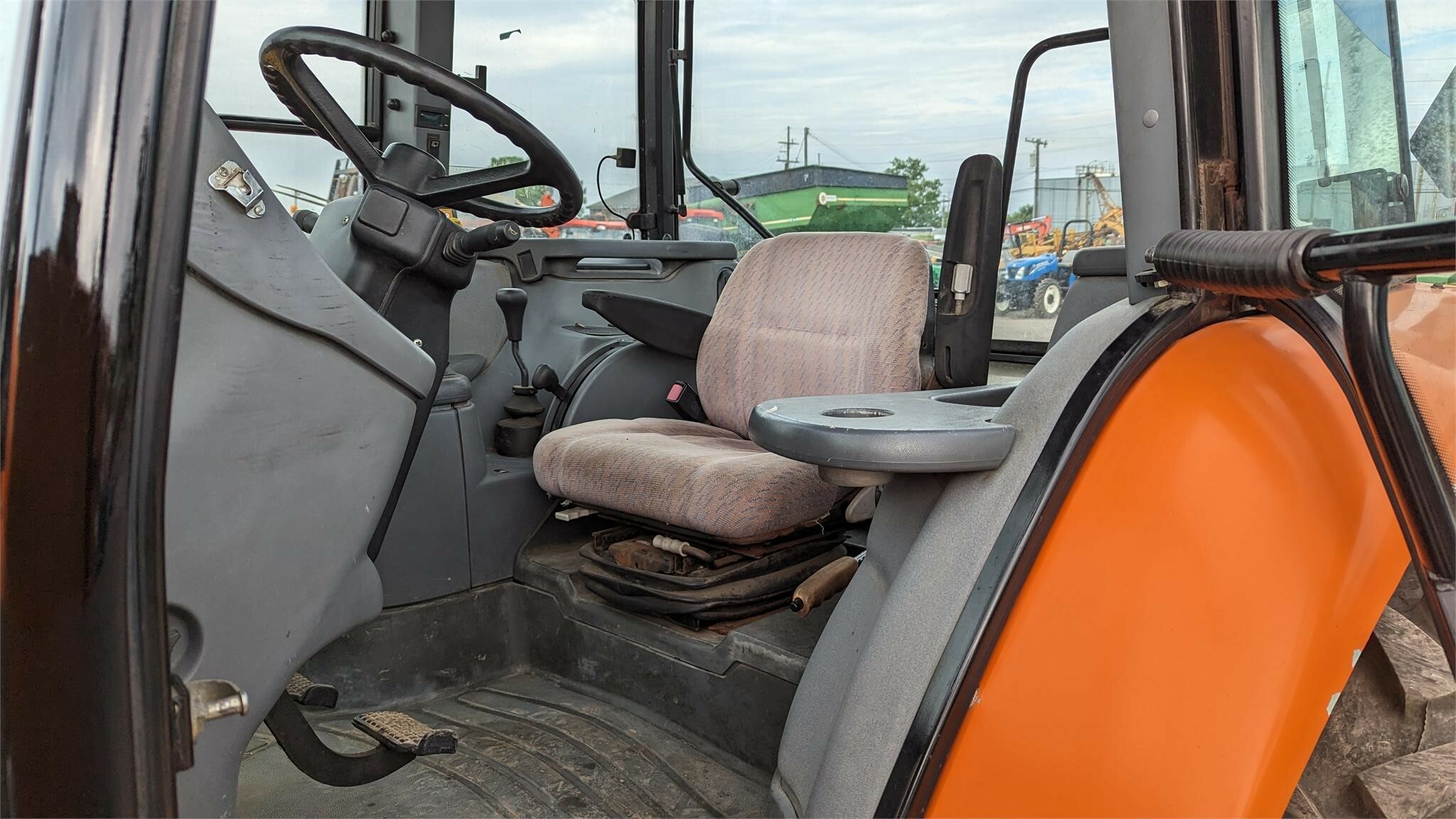 1998 New Holland TS90 Tractor - $19,500 | Machinery Pete