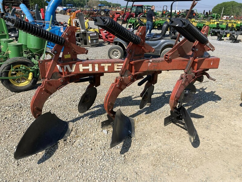 Used White Plows for Sale - 18 Listings | Machinery Pete