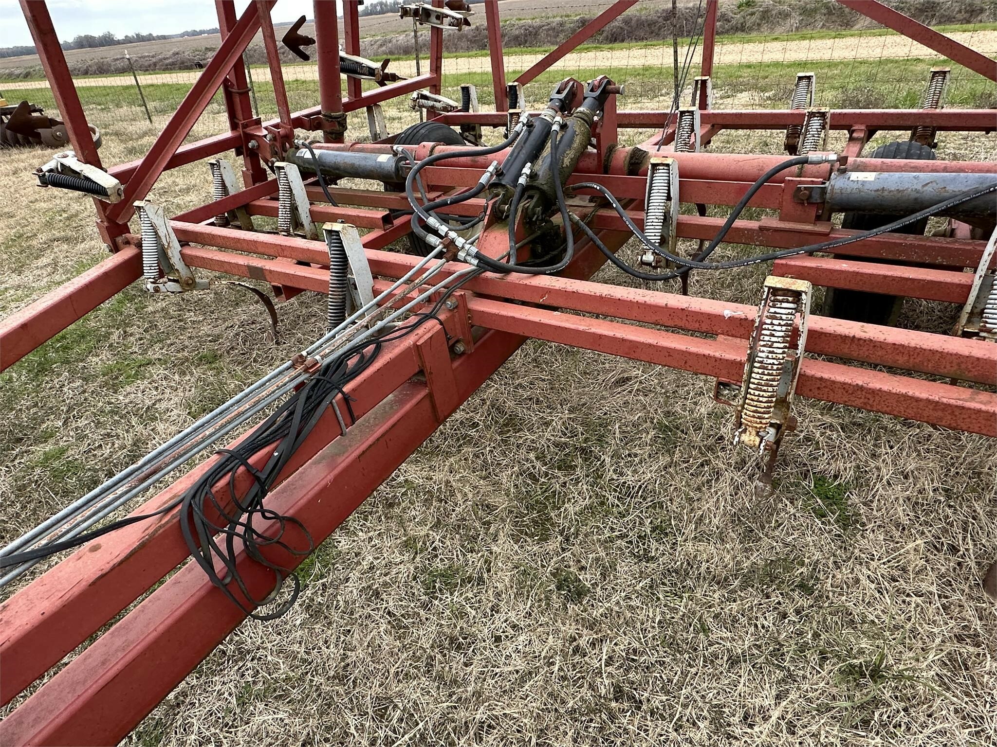 2001 Wil-Rich 2800 Field Cultivator - $7,500 | Machinery Pete