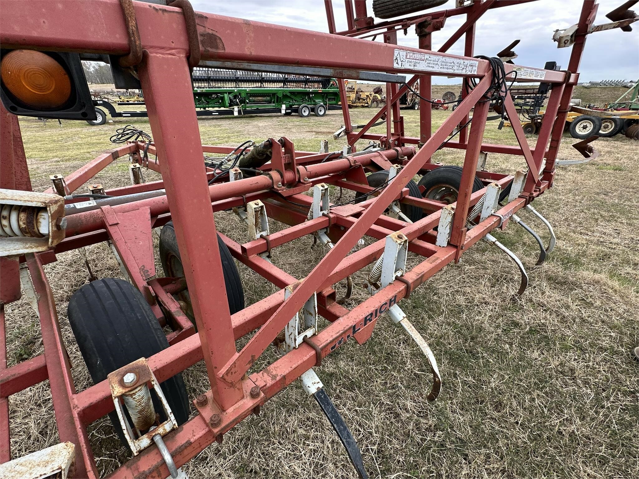 2001 Wil-Rich 2800 Field Cultivator - $7,500 | Machinery Pete