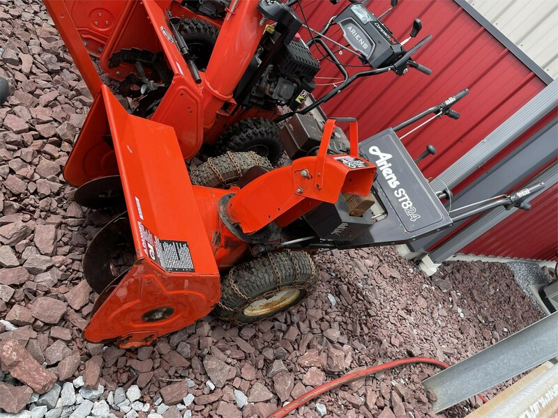 Ariens Snowblower St824