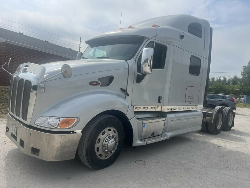 Peterbilt Trucks 387