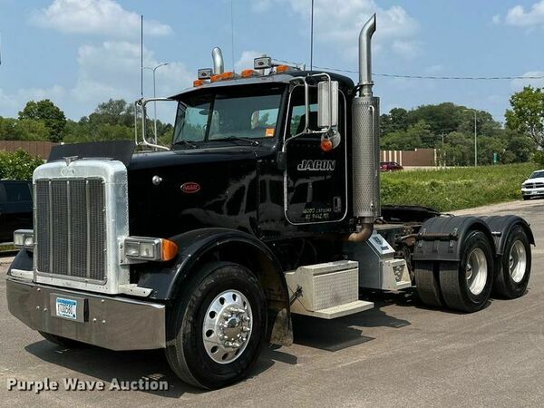 Peterbilt 378 Daycab