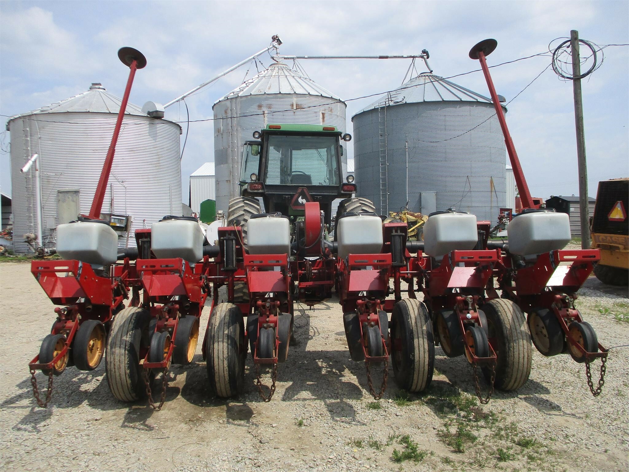 White 5100 Planter - $4,500 | Machinery Pete