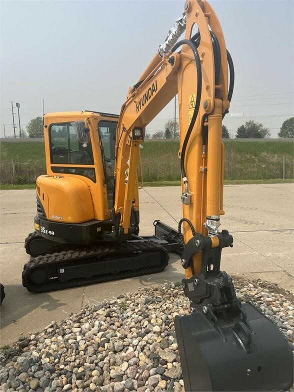 2023 Hyundai ROBEX 35Z-9A Mini Excavator - $Call | Machinery Pete