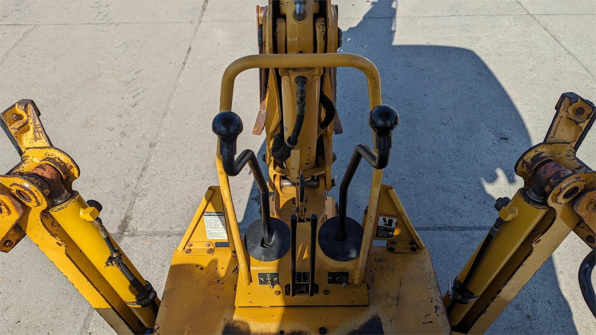 2004 Deere 110 Backhoe - $26,900 | Machinery Pete